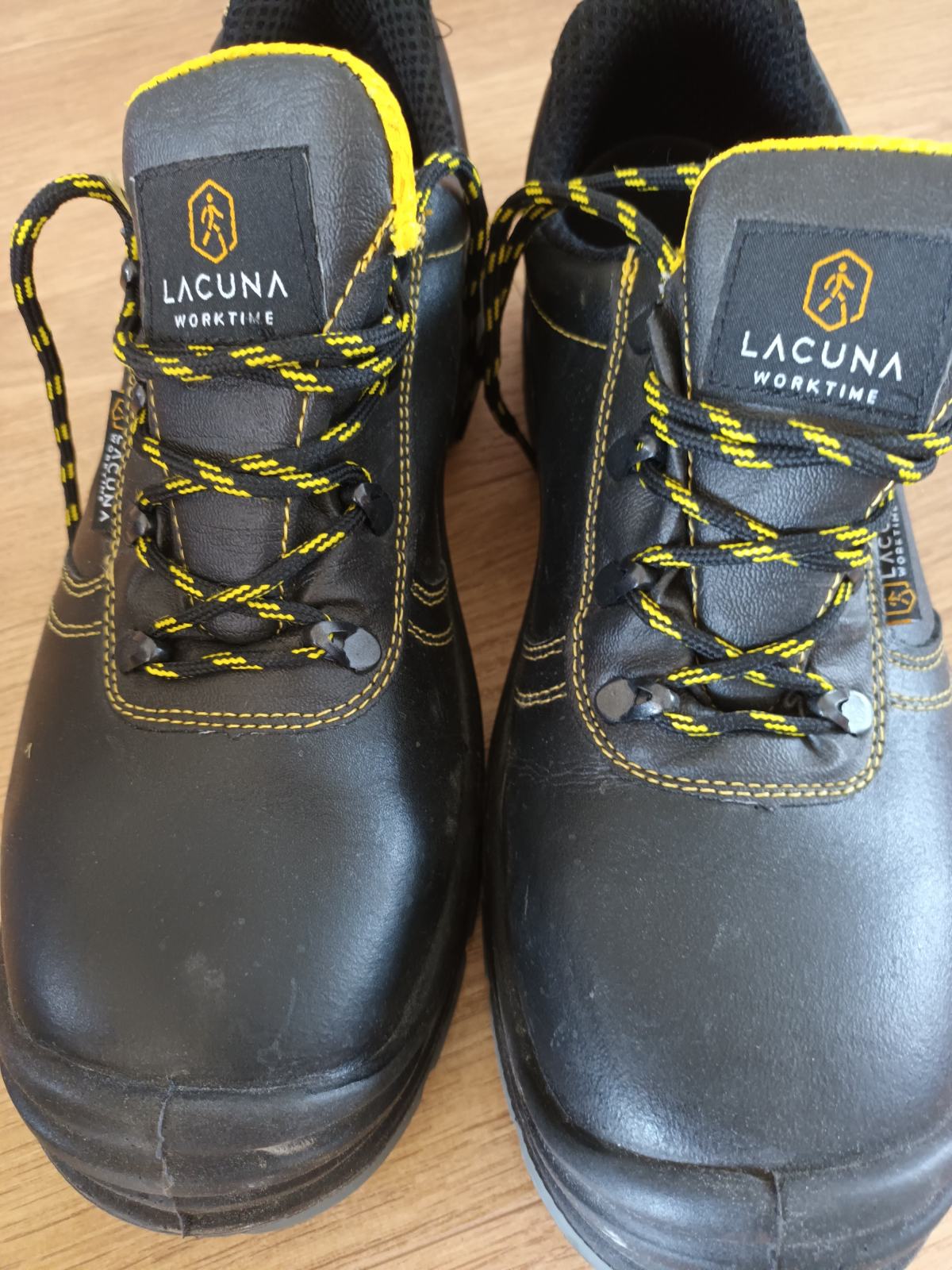 RADNE CIPELE NISKE LACUNA BR 43