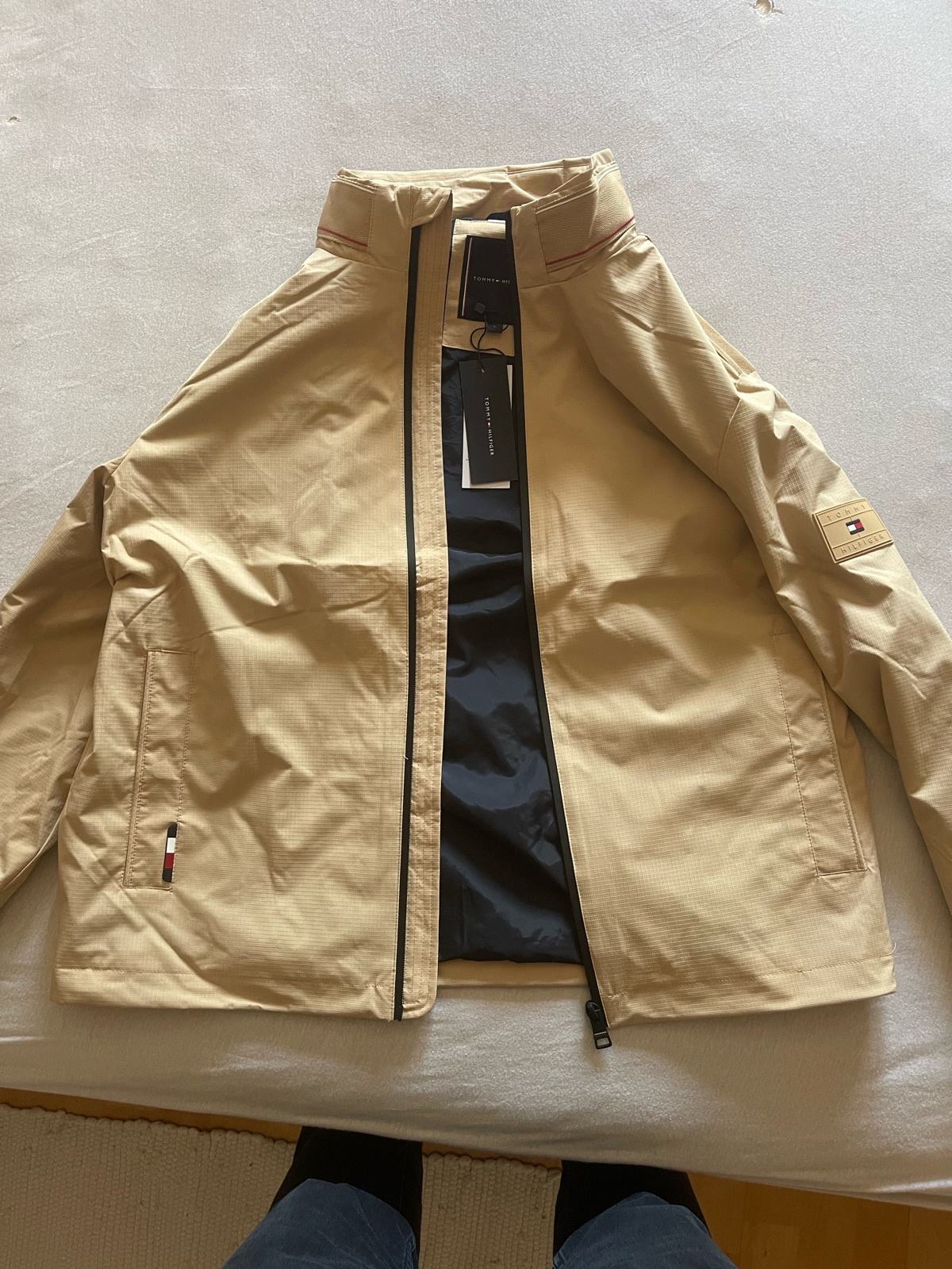 Tommy hilfiger jakna