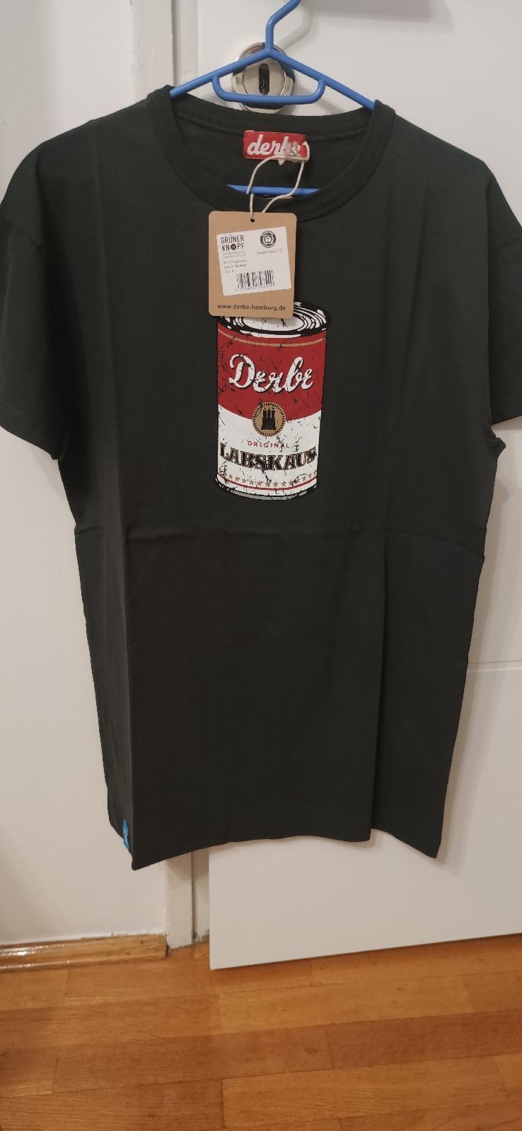 2 Nove muške majice,vel M