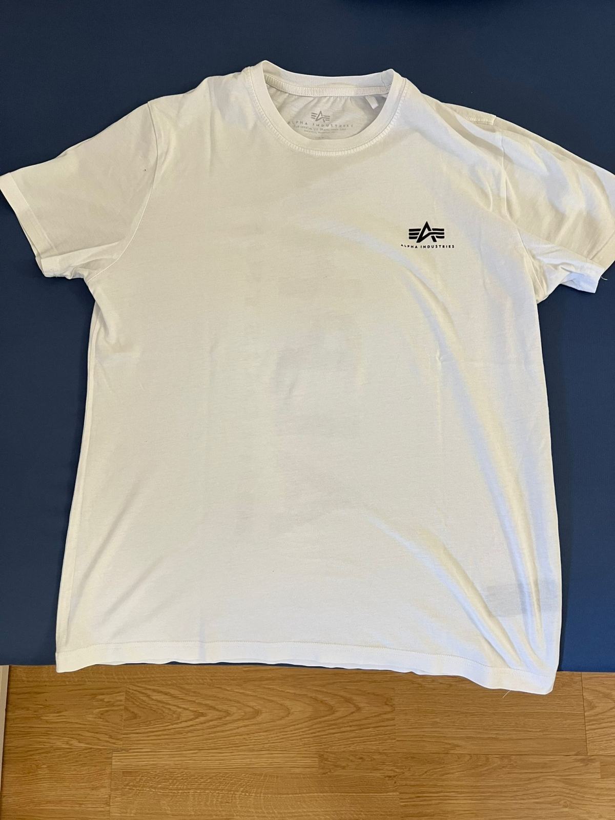 Alpha Industries bijela M majca