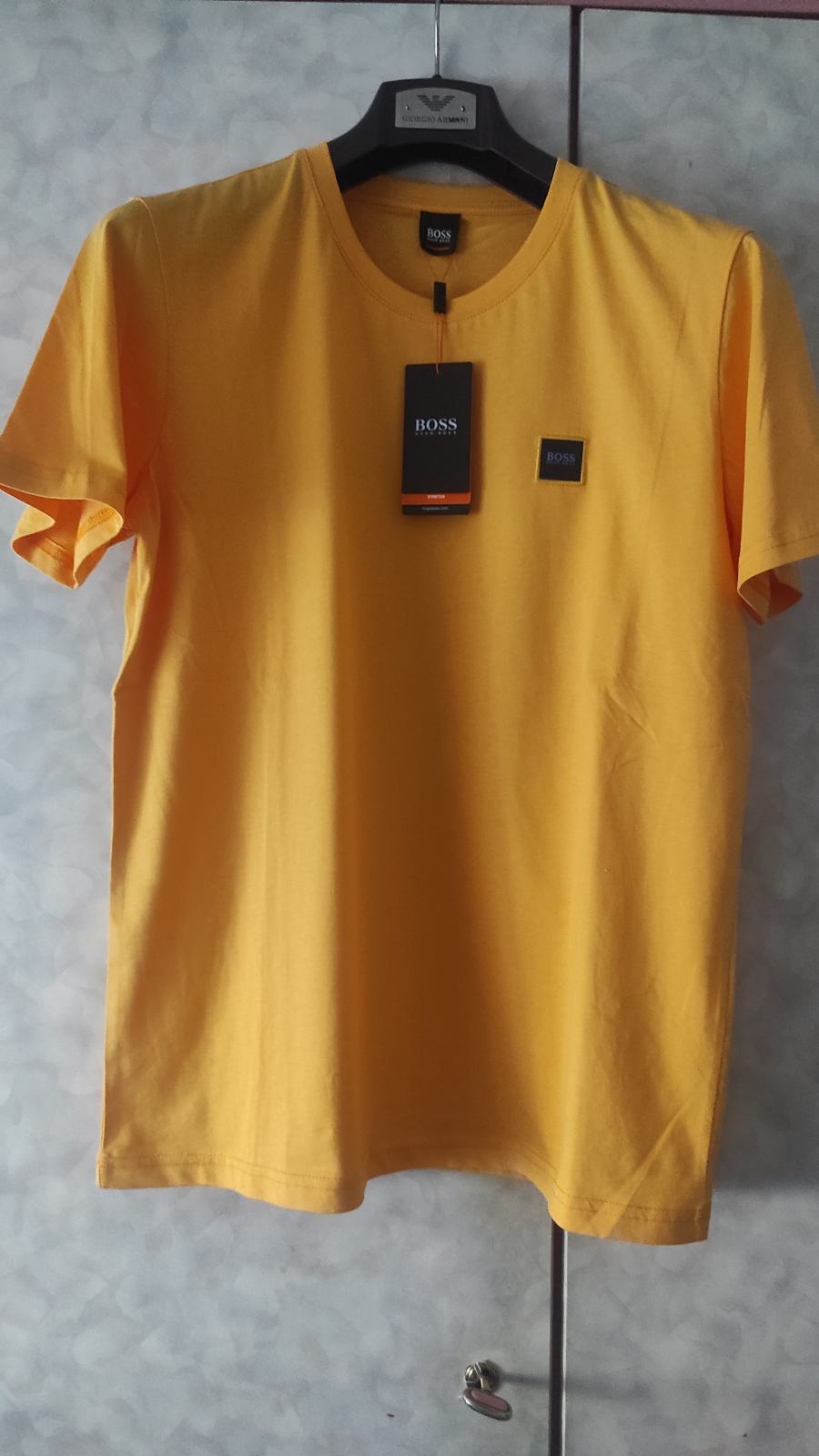 HUGO BOSS MAJICA- NOVA!