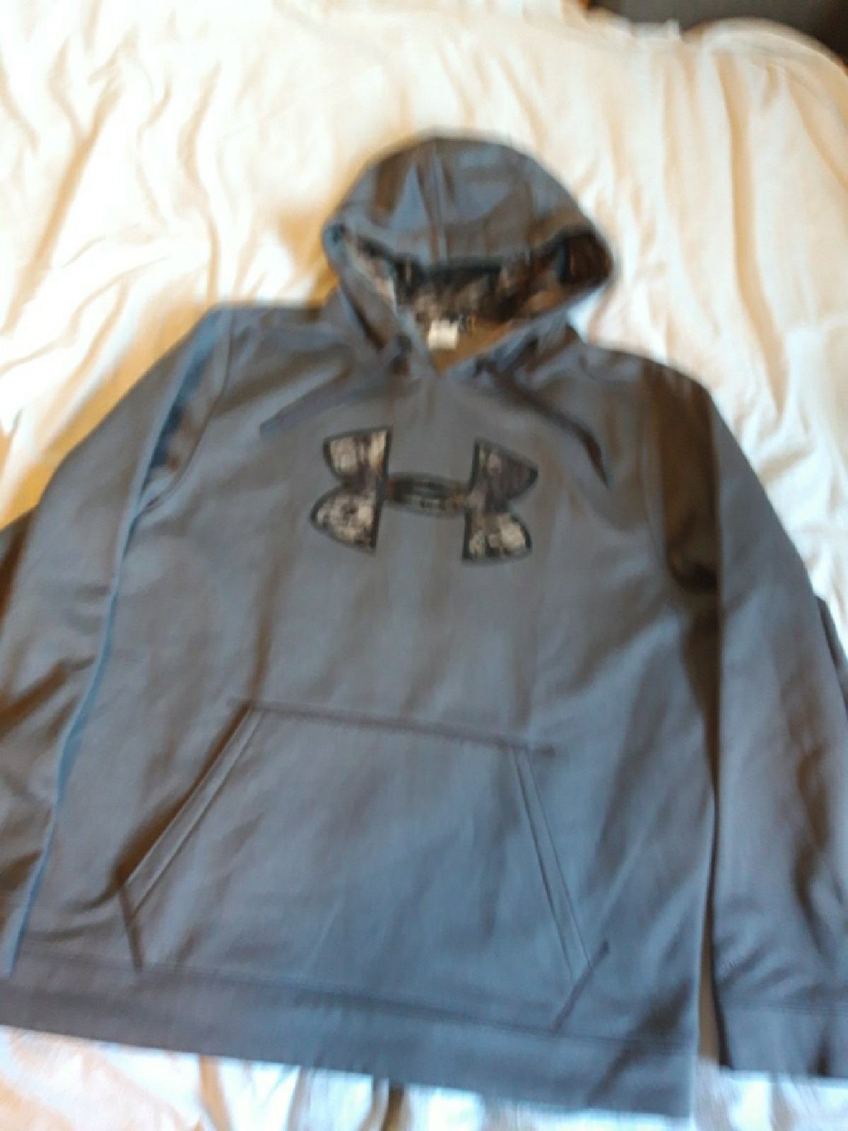Duksa (L) Under Armour