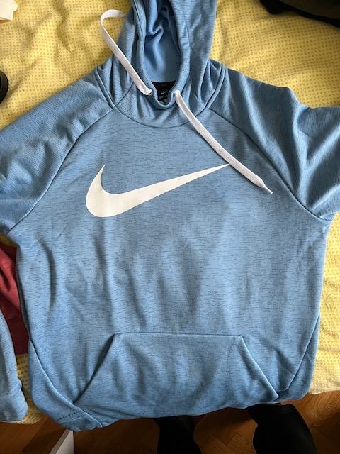 Nike duksa
