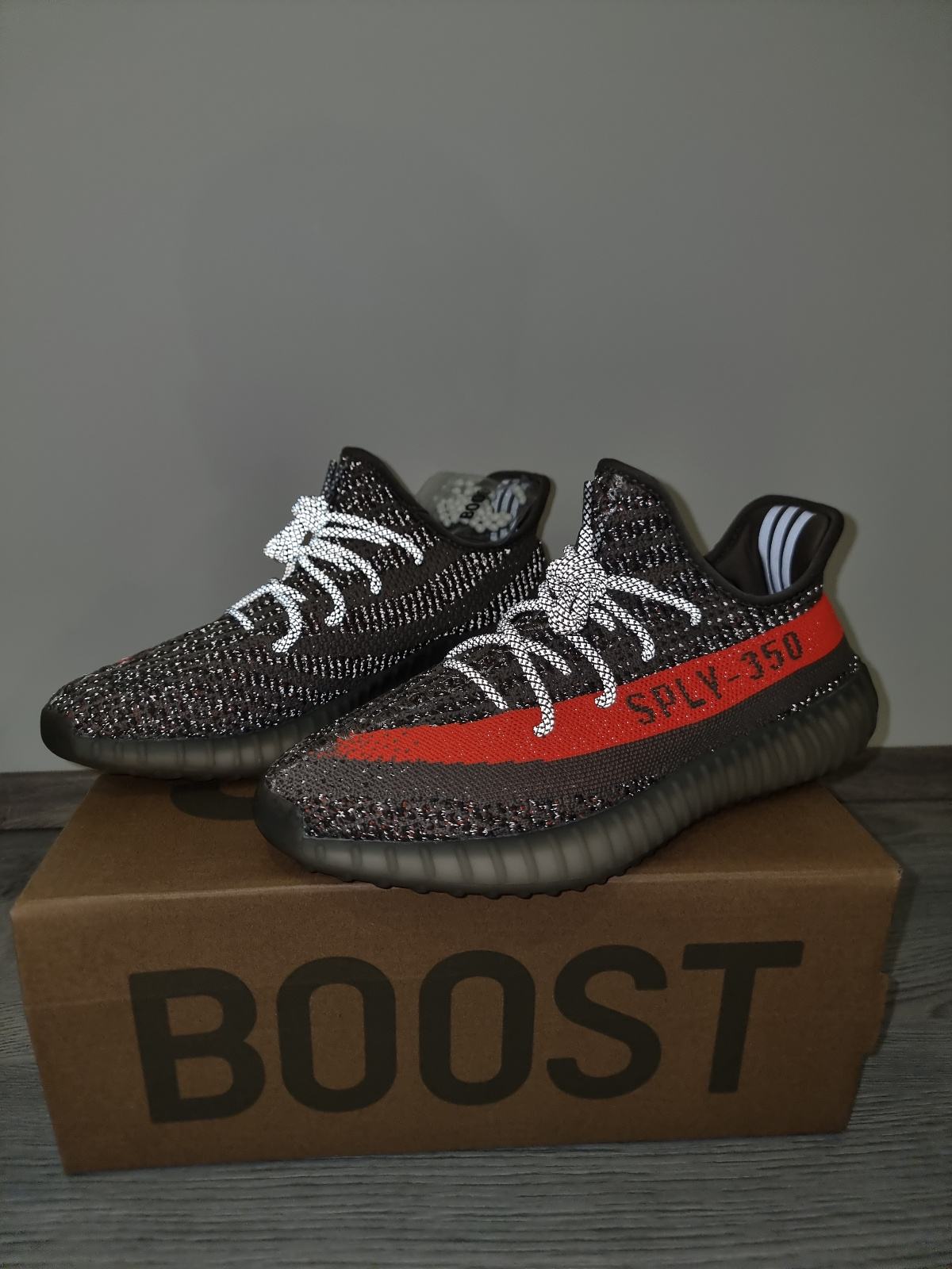 adidas yeezy boost 350 V2 Beluga Reflective