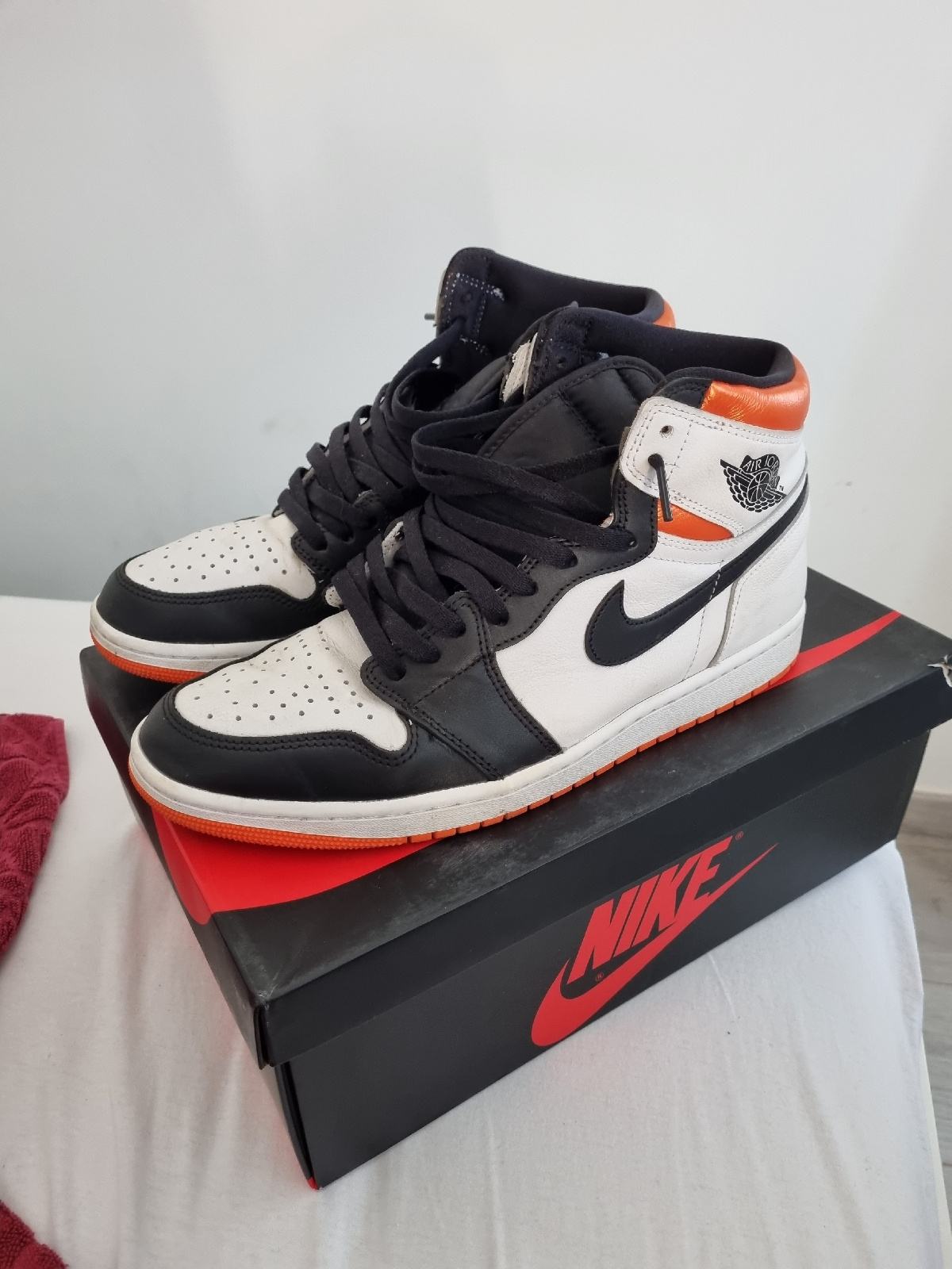 air jordan 1 electro orange