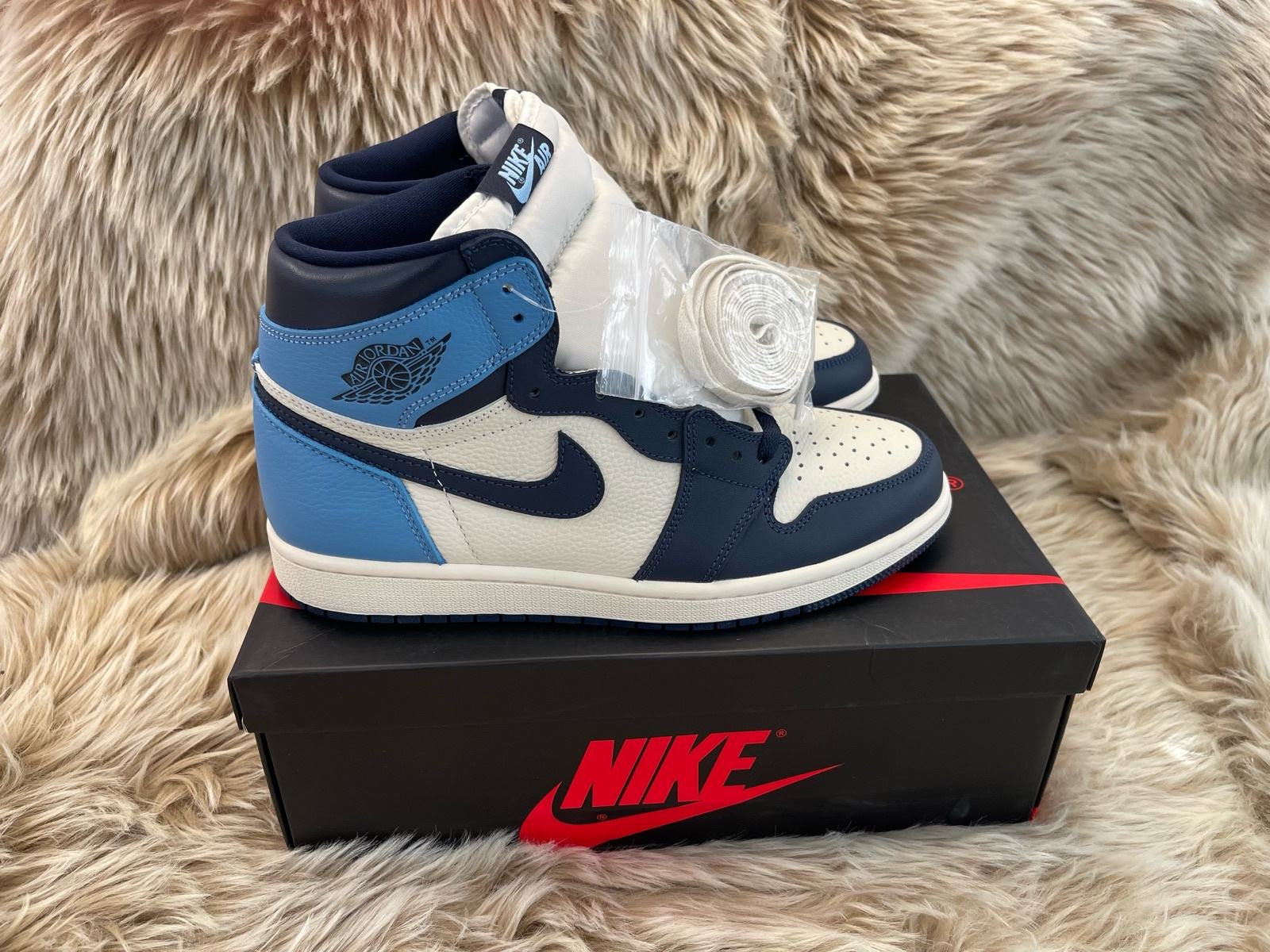 Jordan 1 High Obsidian