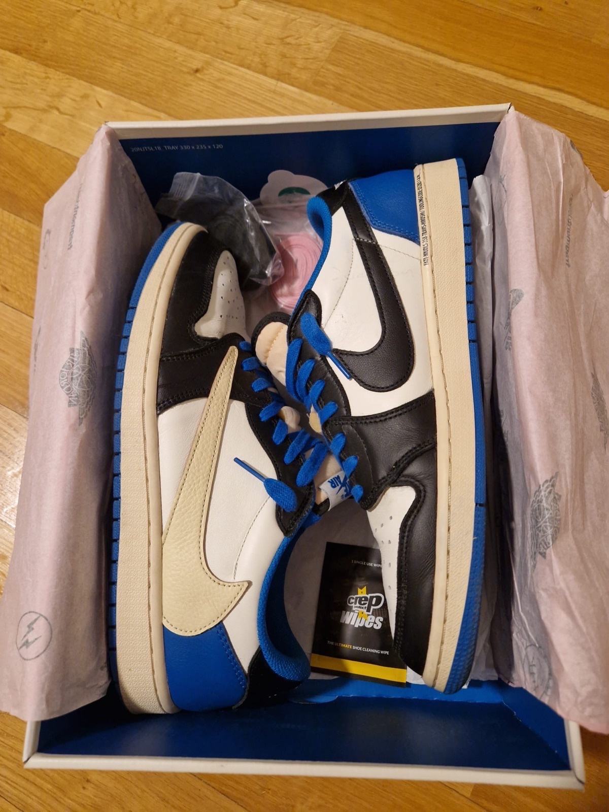 Jordan 1 travis scott fragment low