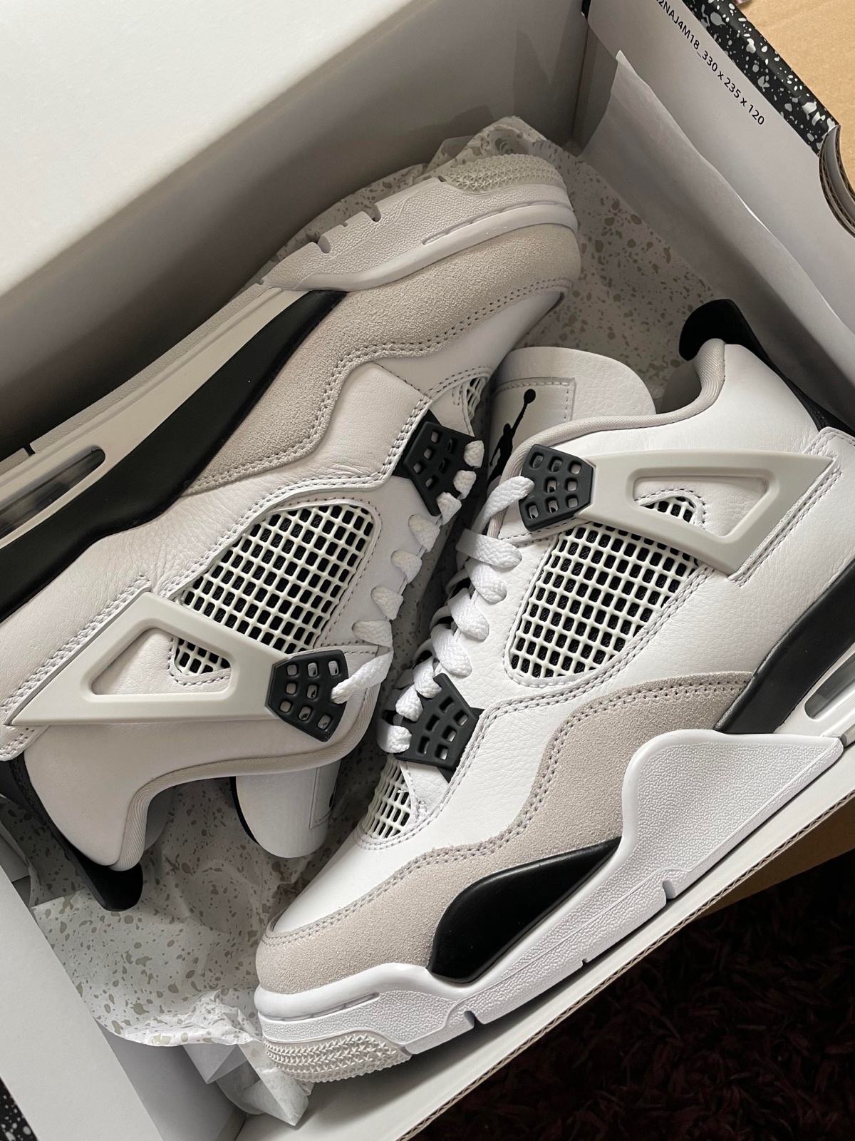 Jordan 4 millitary black