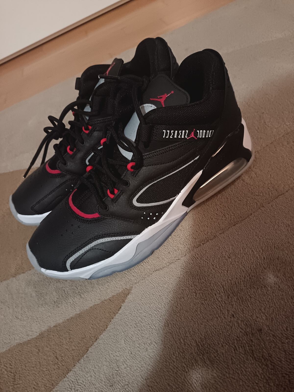 Jordan Point Lane black cement