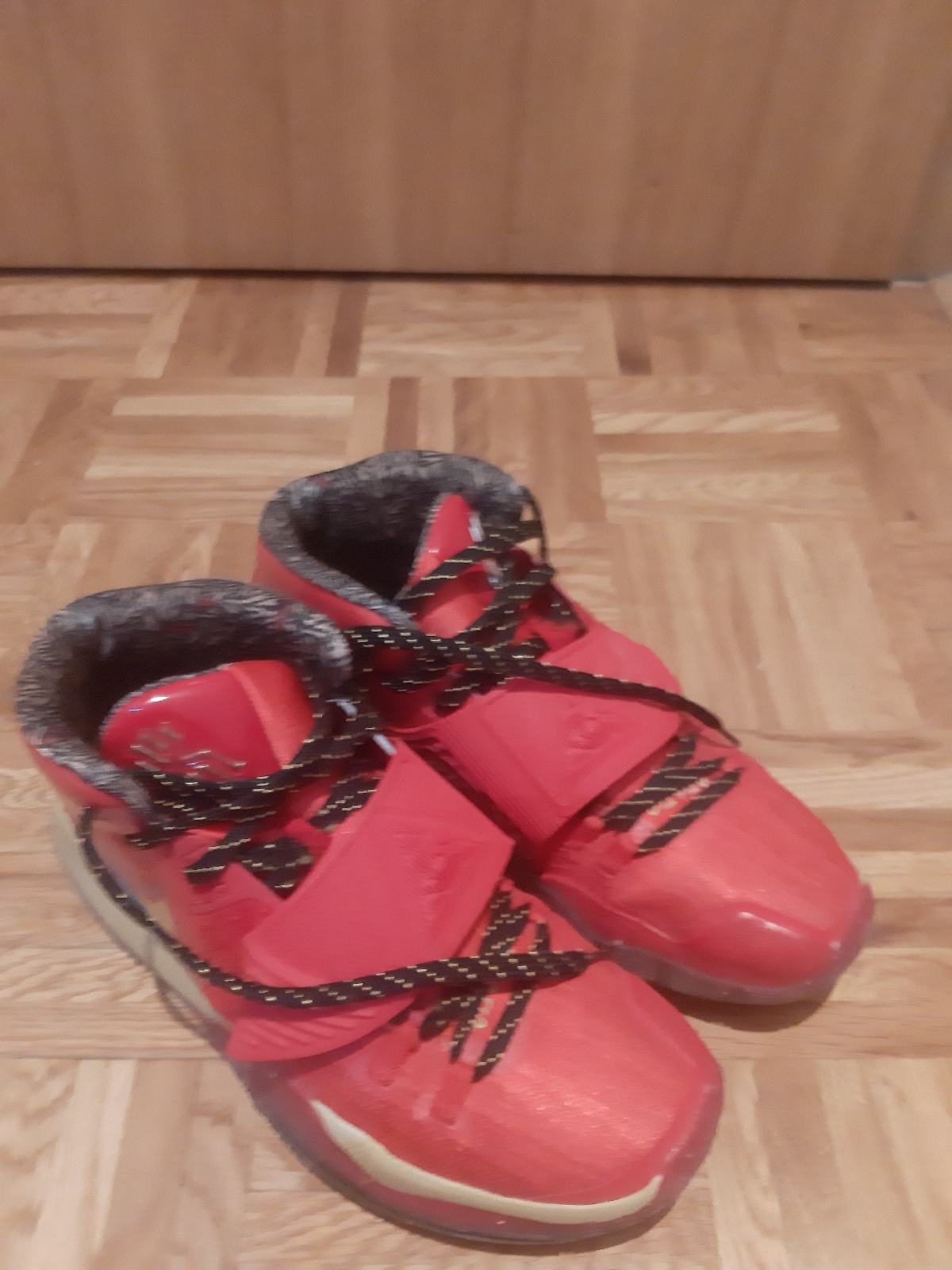 kyrie kosarkaske