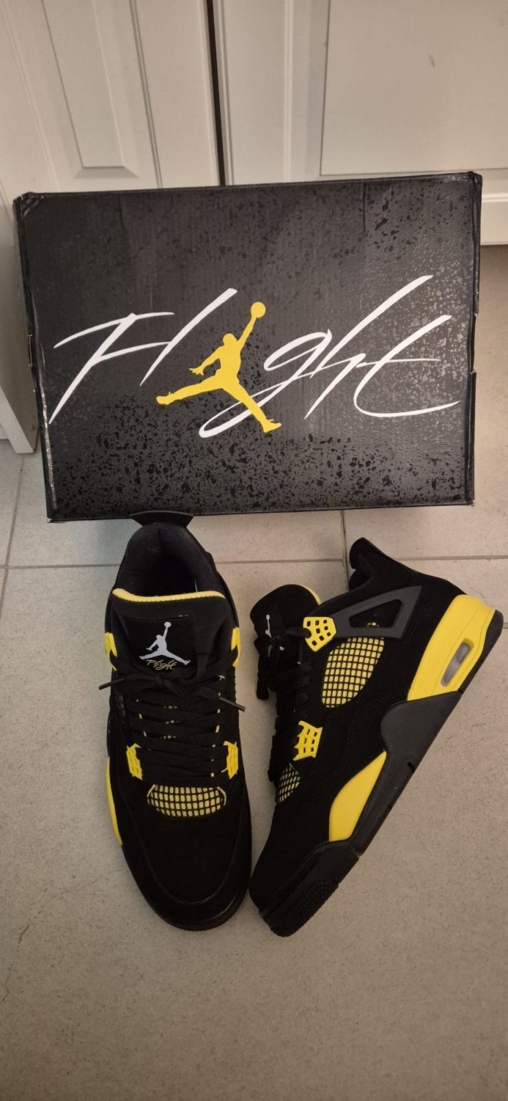 Nike Air Jordan 4 Retro Thunder 2023 – NOVE