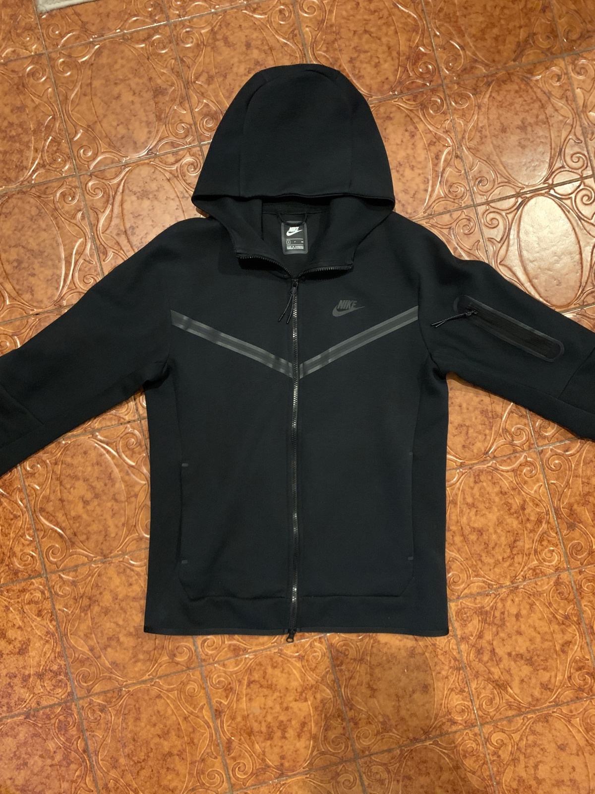 Nike Tech Fleece S 2021