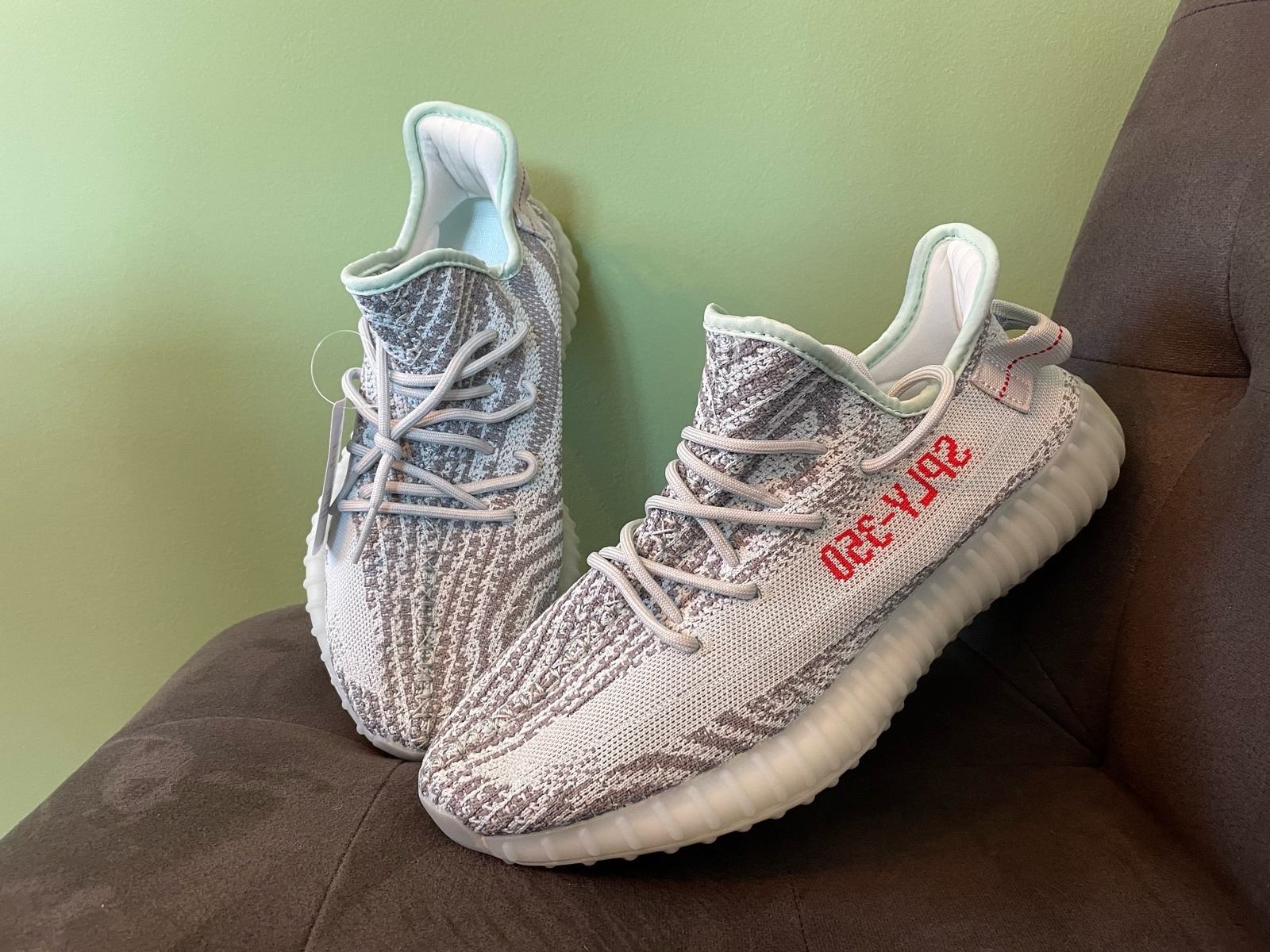 Yeezy Blue Tint (veličina 44)