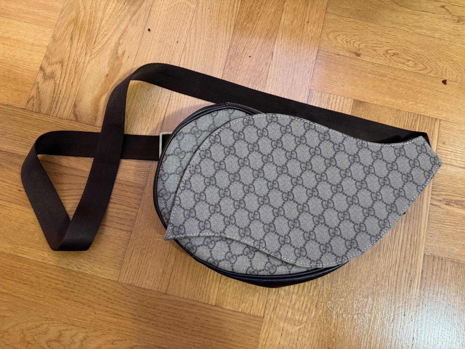 GUCCI Prsna Torbica Chestbag Beige