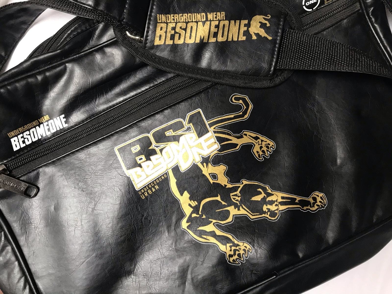 BESOMEONE Muška torba preko ramena /NOVO