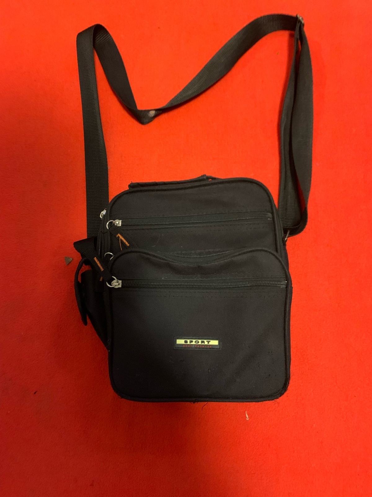 MUSKA TORBICA CRNA 25x20x do 12 cm