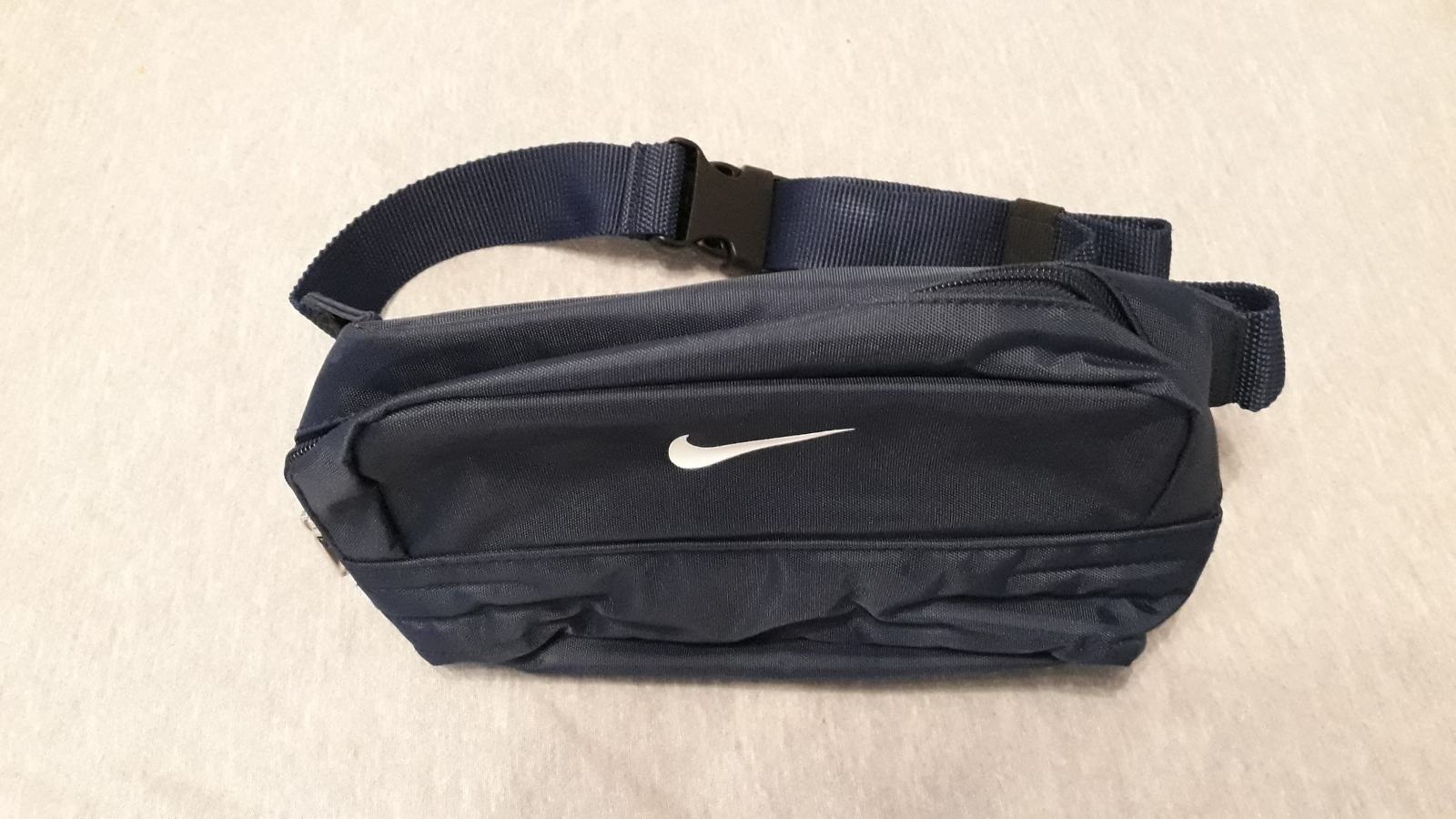 Muška torbica Nike (pederuša)