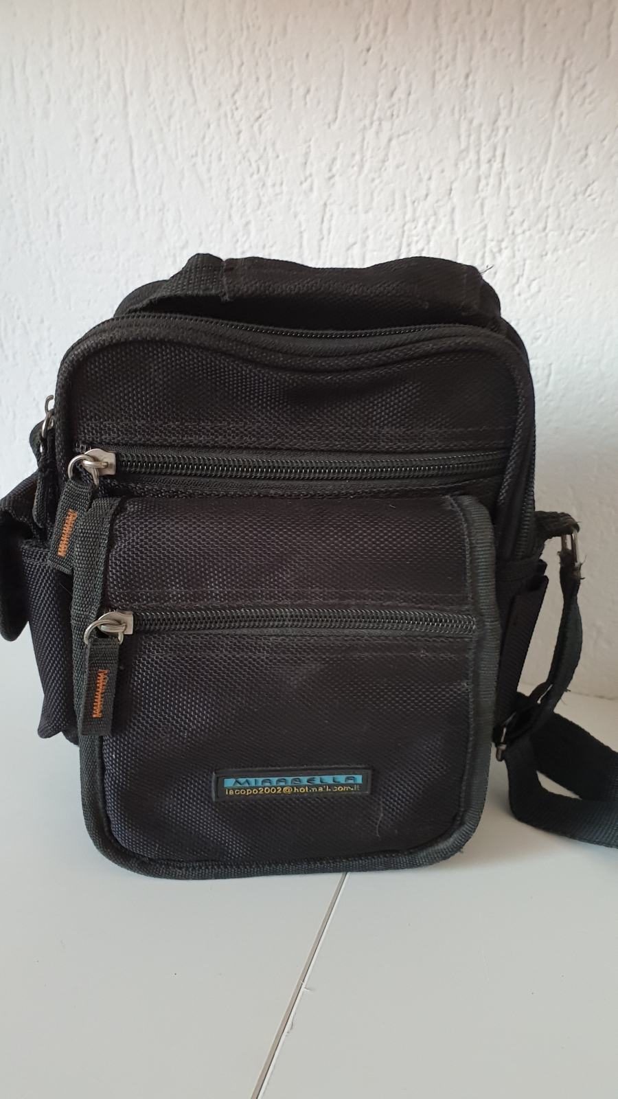 Muška torbica za preko ramena