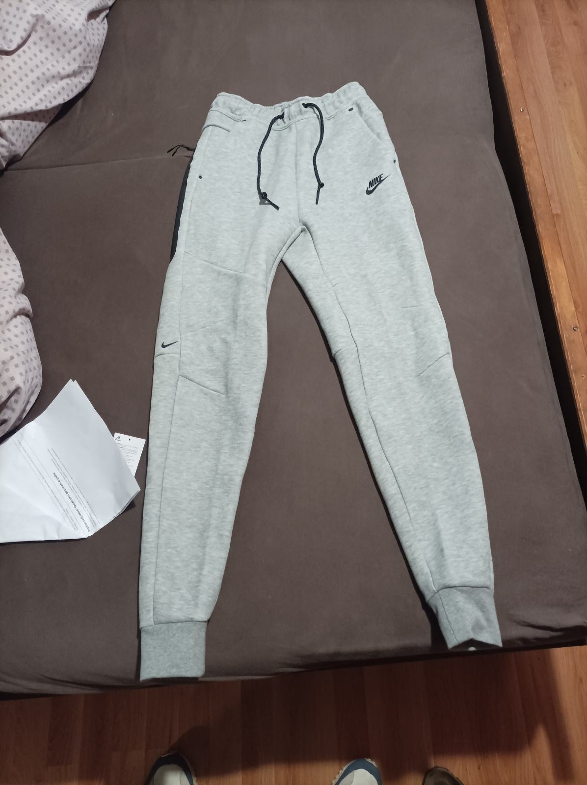 Nike Tech Fleece donji dio xs