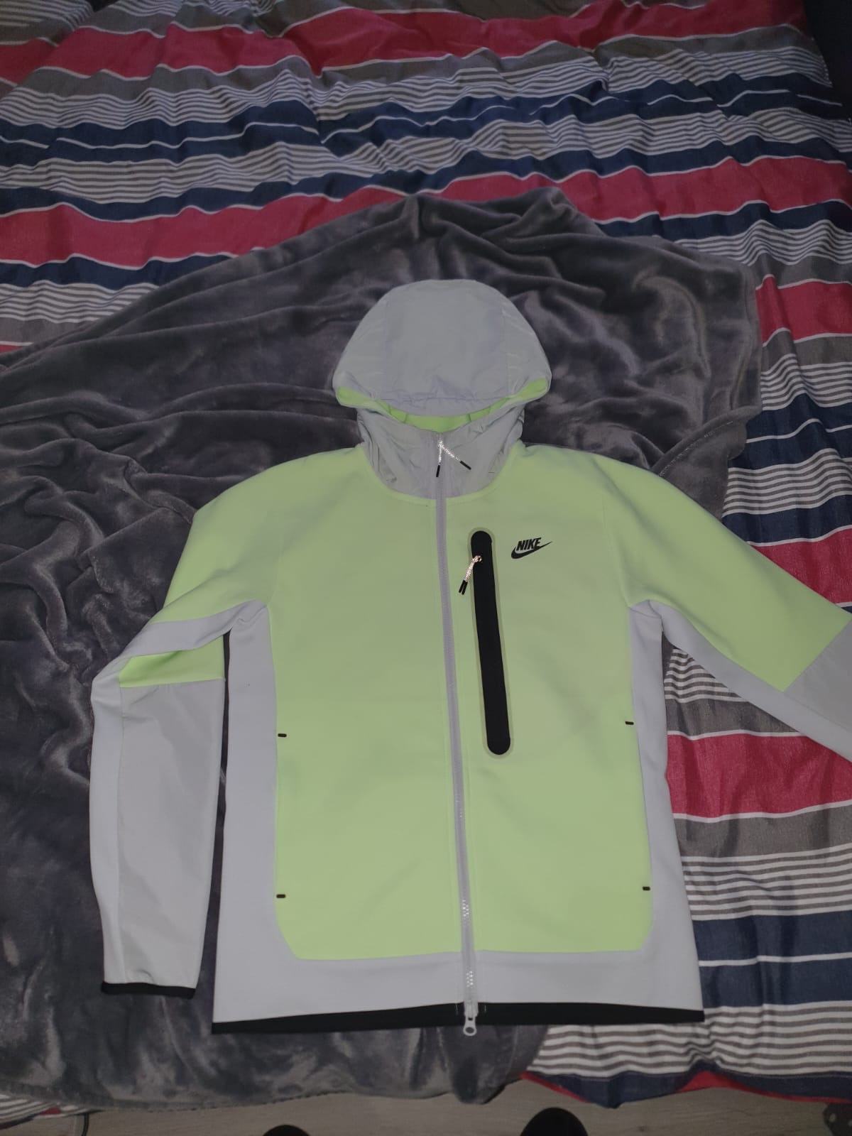 Nike tech fleece full zip Woven S