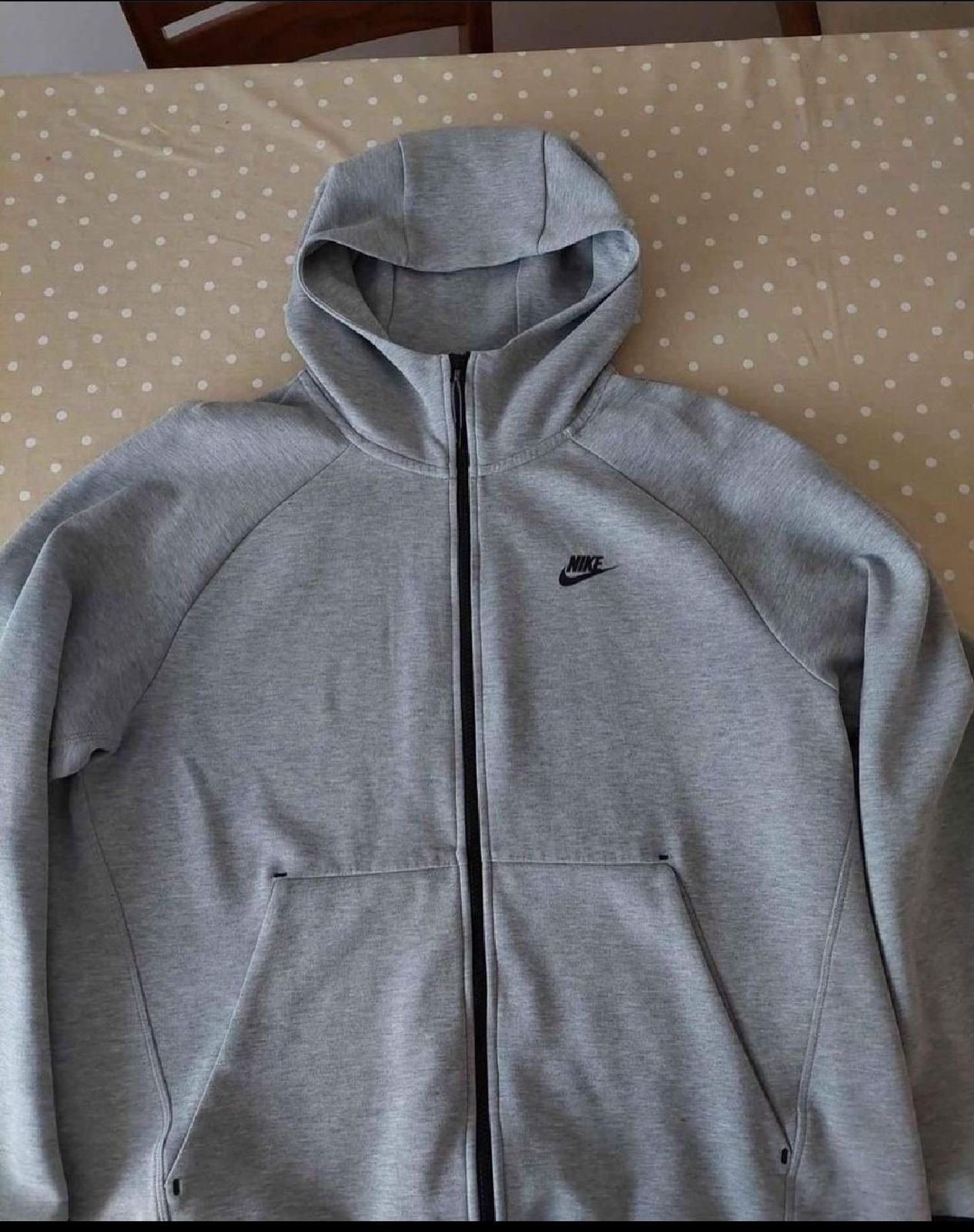 Nike tech fleece XL