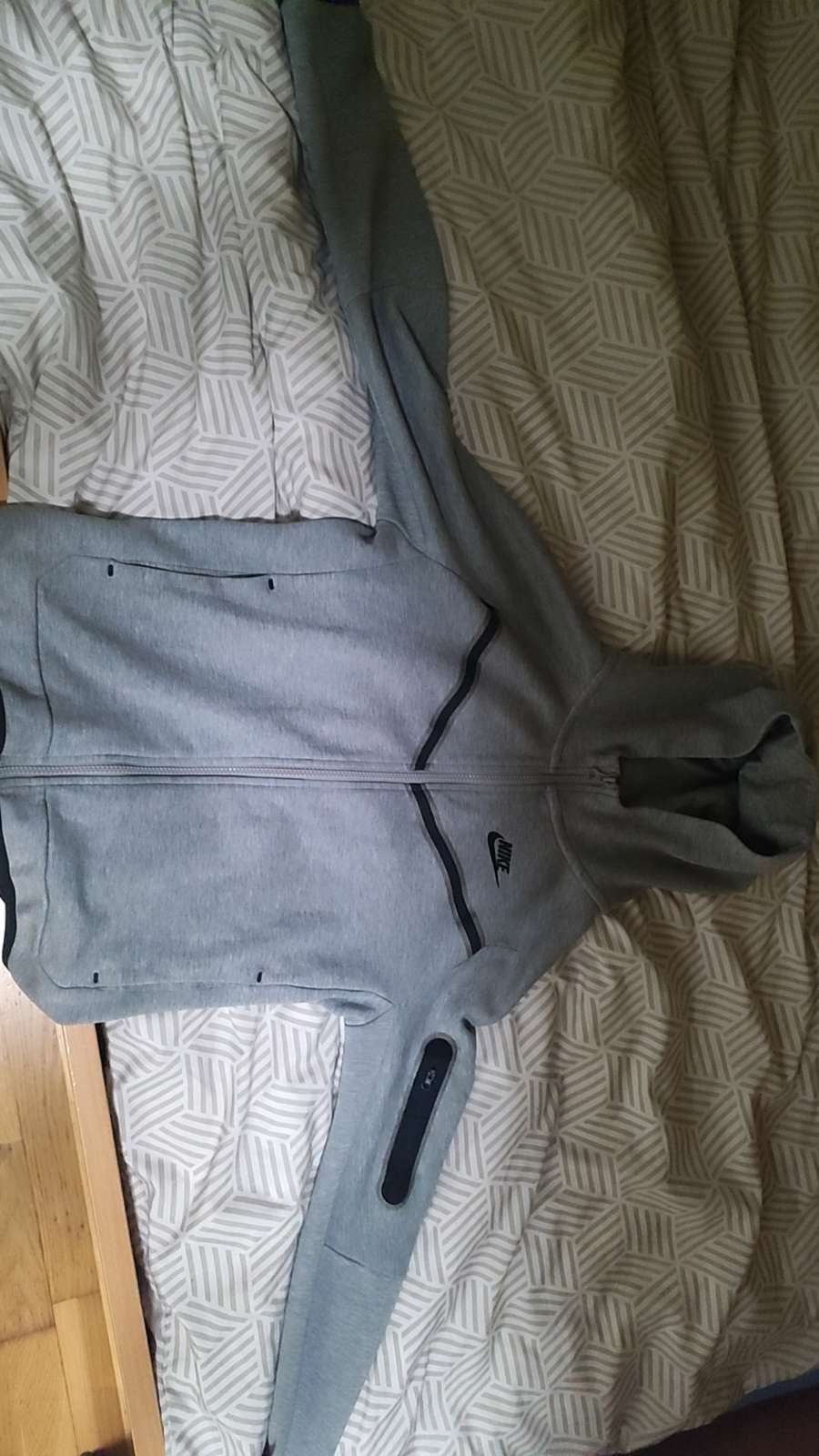 Tech fleece