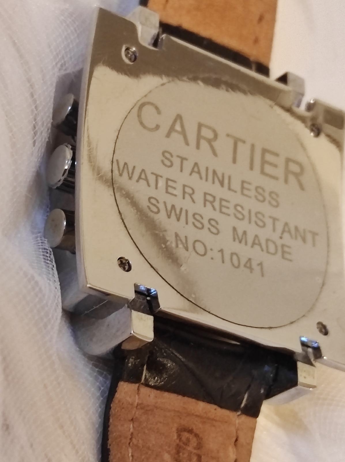 Cartier sat NOV POVOLJNO