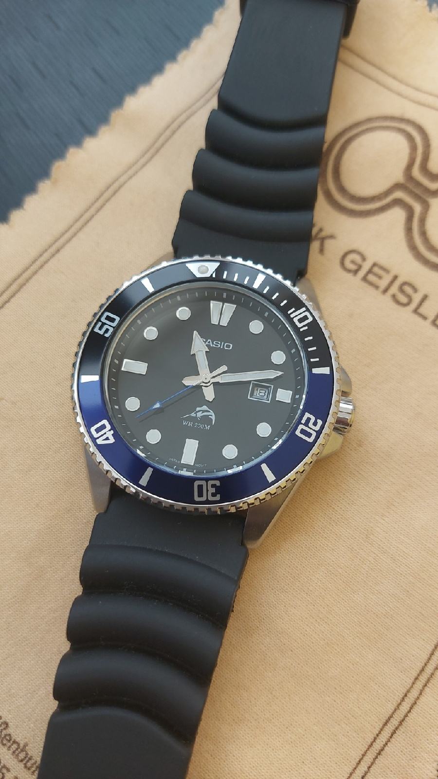 Casio Duro Batman MDV-106B-1A1V ronilački sat, diver