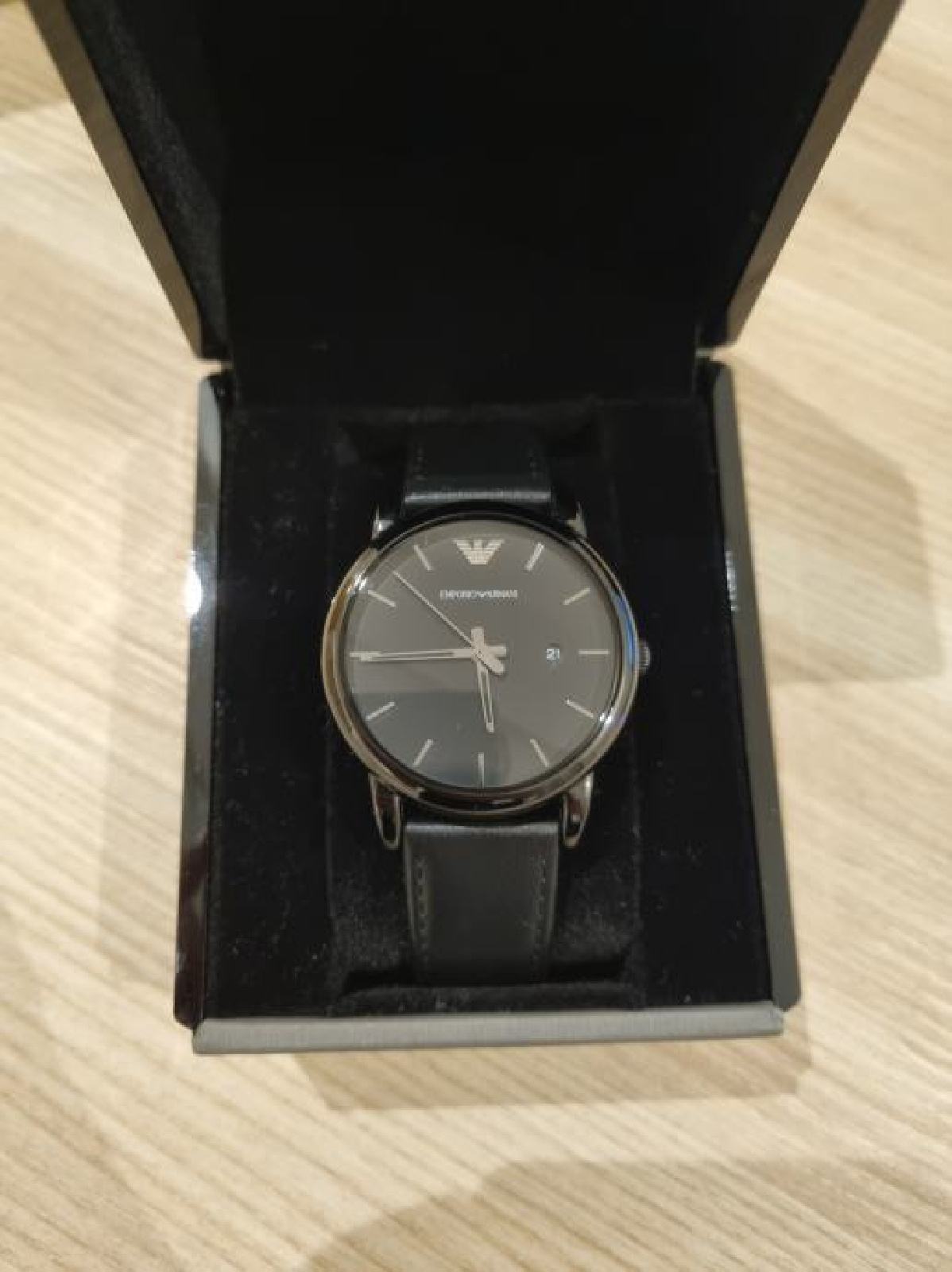 Empori Armani muški sat