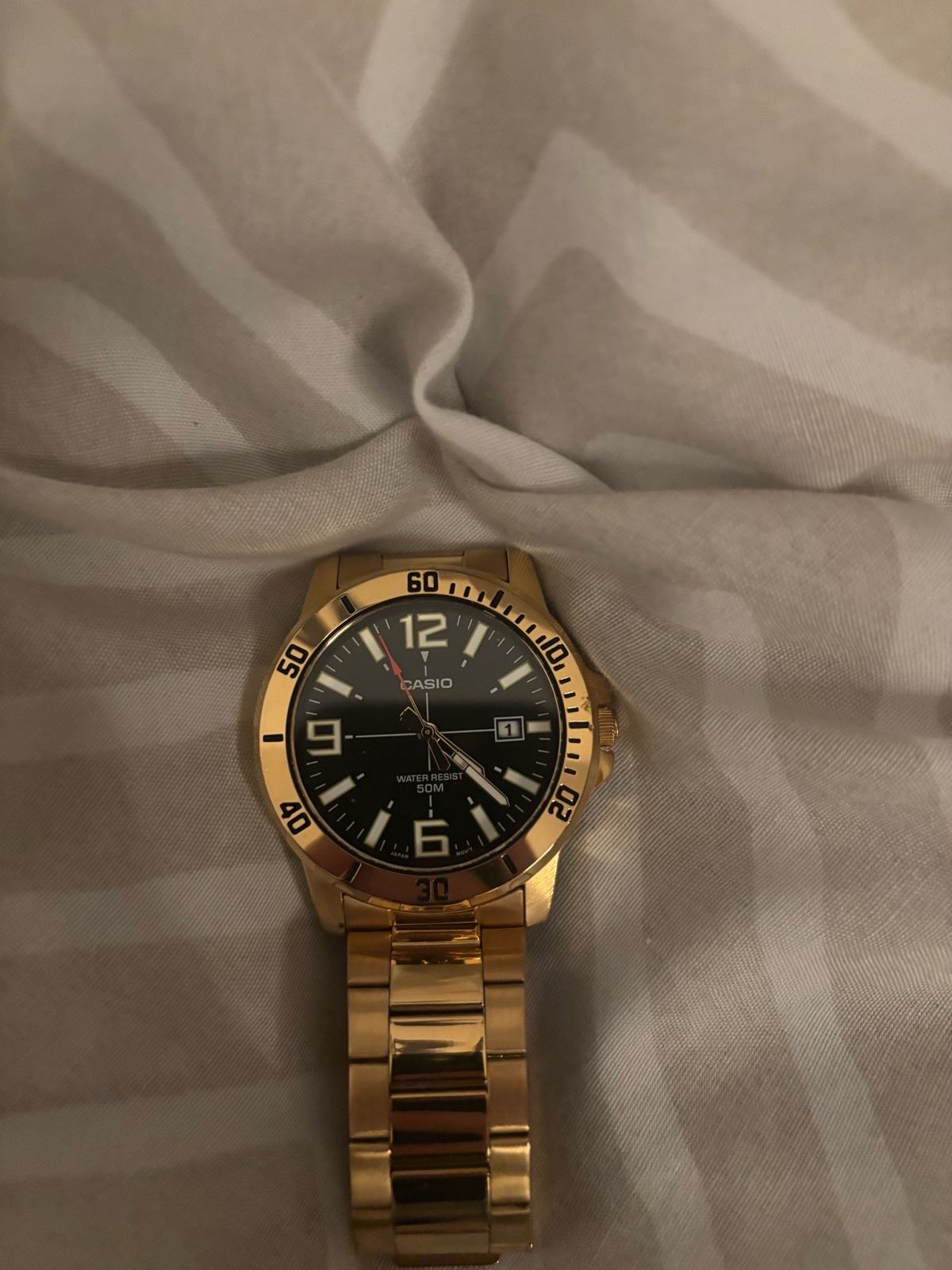 Muski CASIO sat zlatni