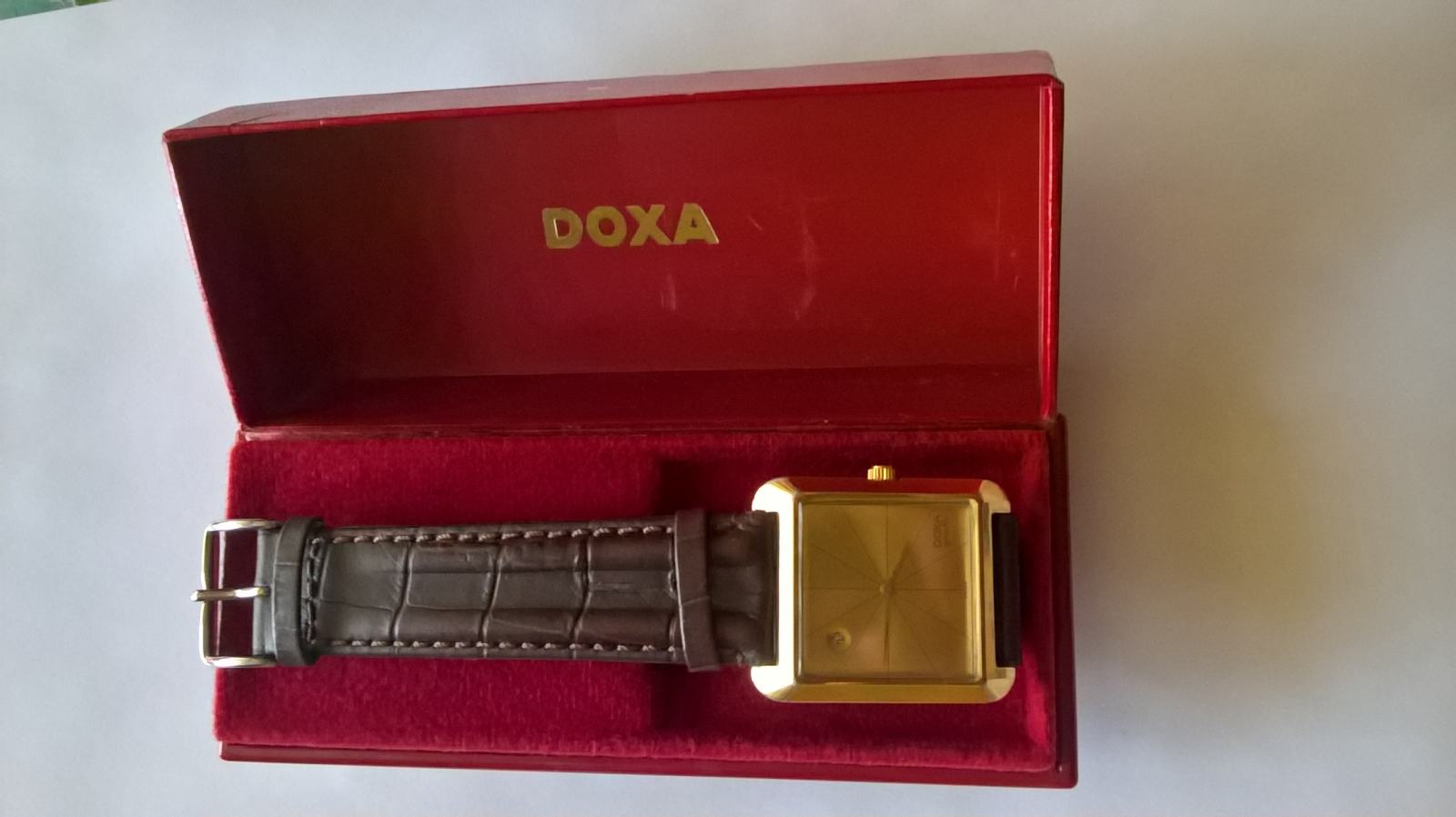 Muški ručni sat DOXA grafic - dodatno sniženje - jeftino