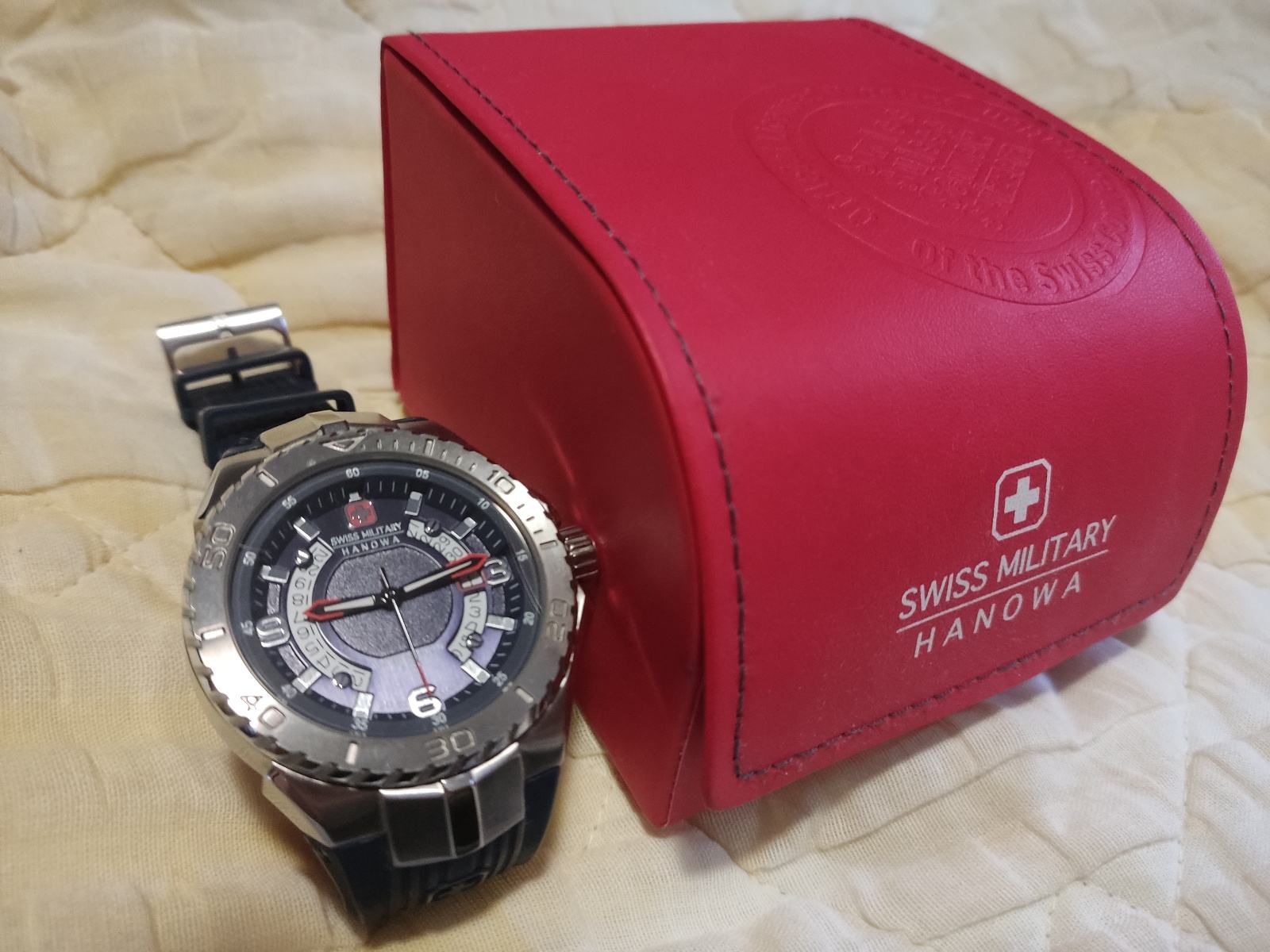 novi muški sat Swiss military hanowa