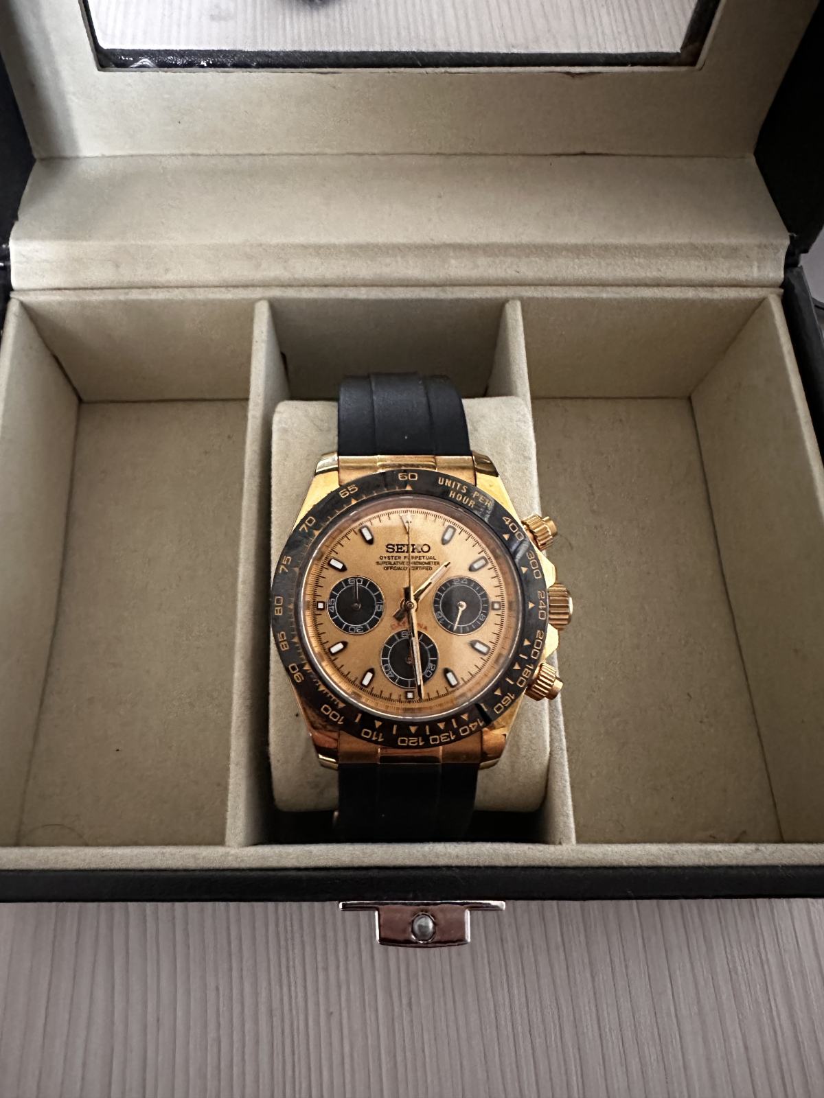 SEIKO sat, 330 eura, NH43 mehanizam