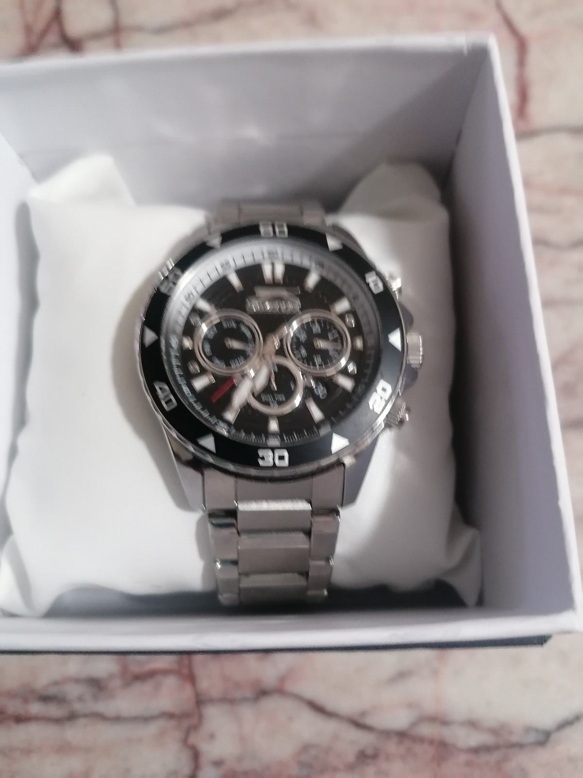 Slazenger rucni muski sat.