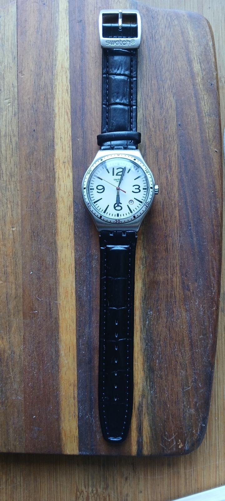 Swatch muski analogni sat