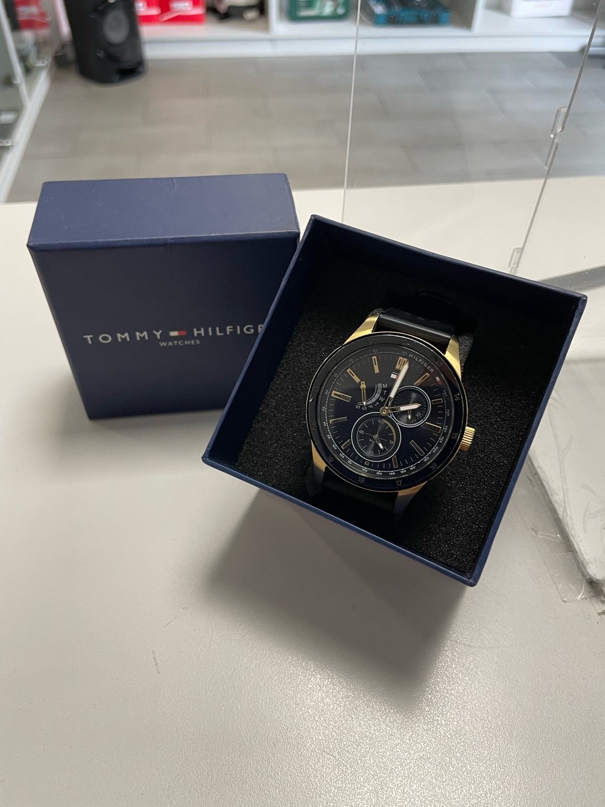 TOMMY HILFIGER AUSTIN 1791636, R1 račun