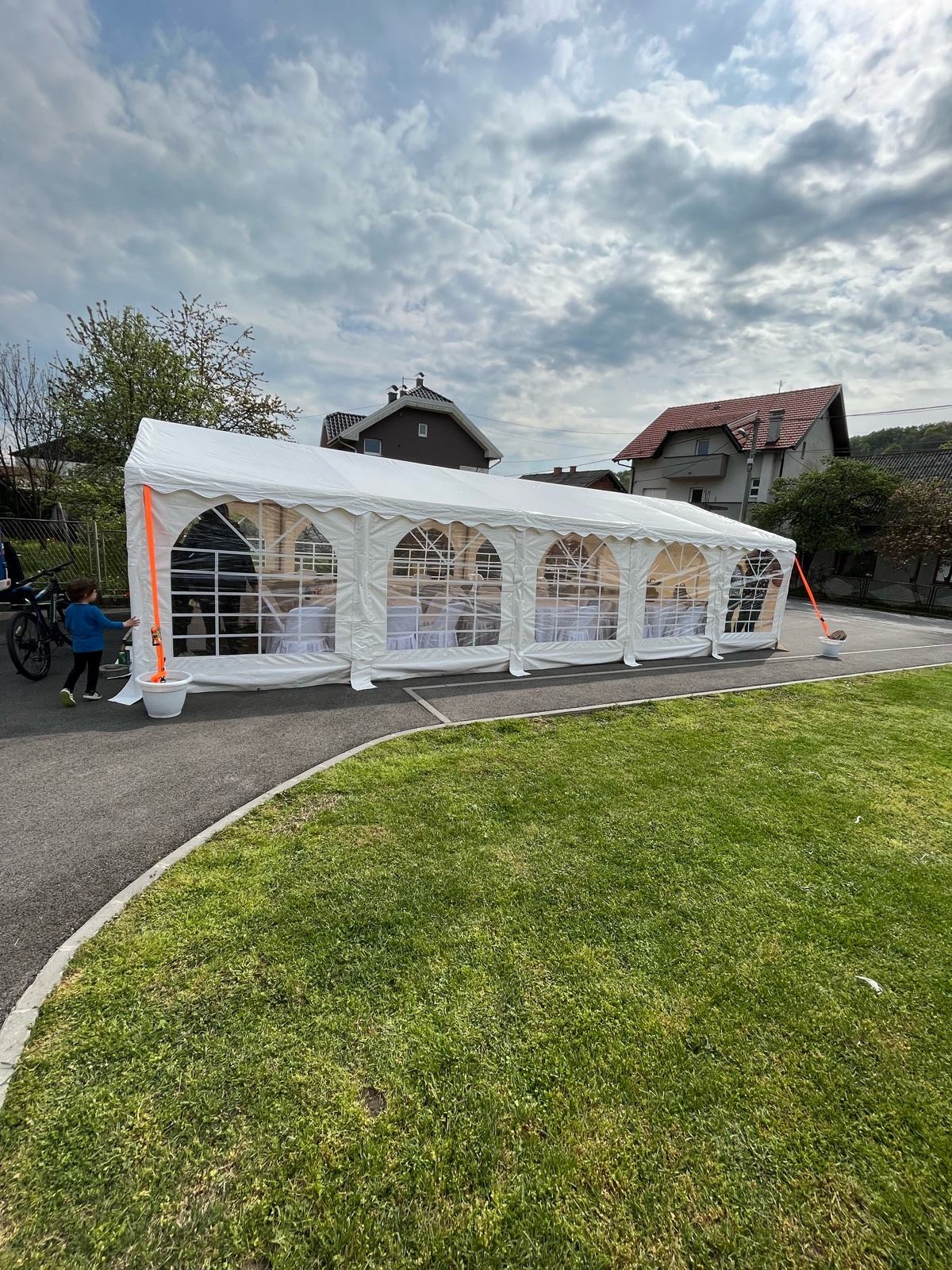 Najam šatora i pratece opreme “Šatori San”