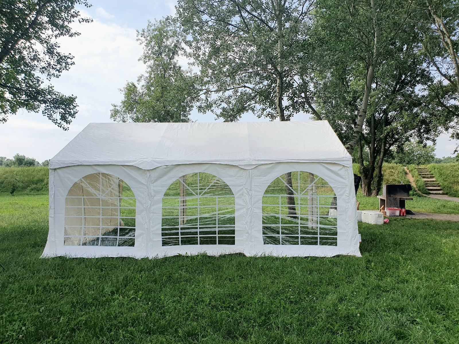 Najam šatora i opreme