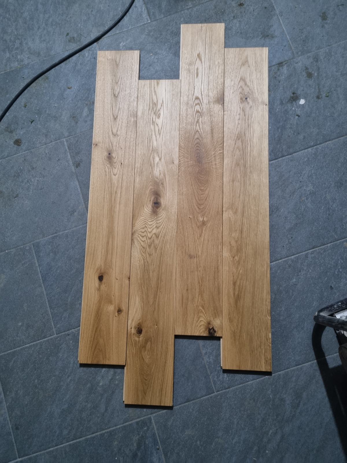 Prodajem 160 kvadrata seljackog poda hrast rustik