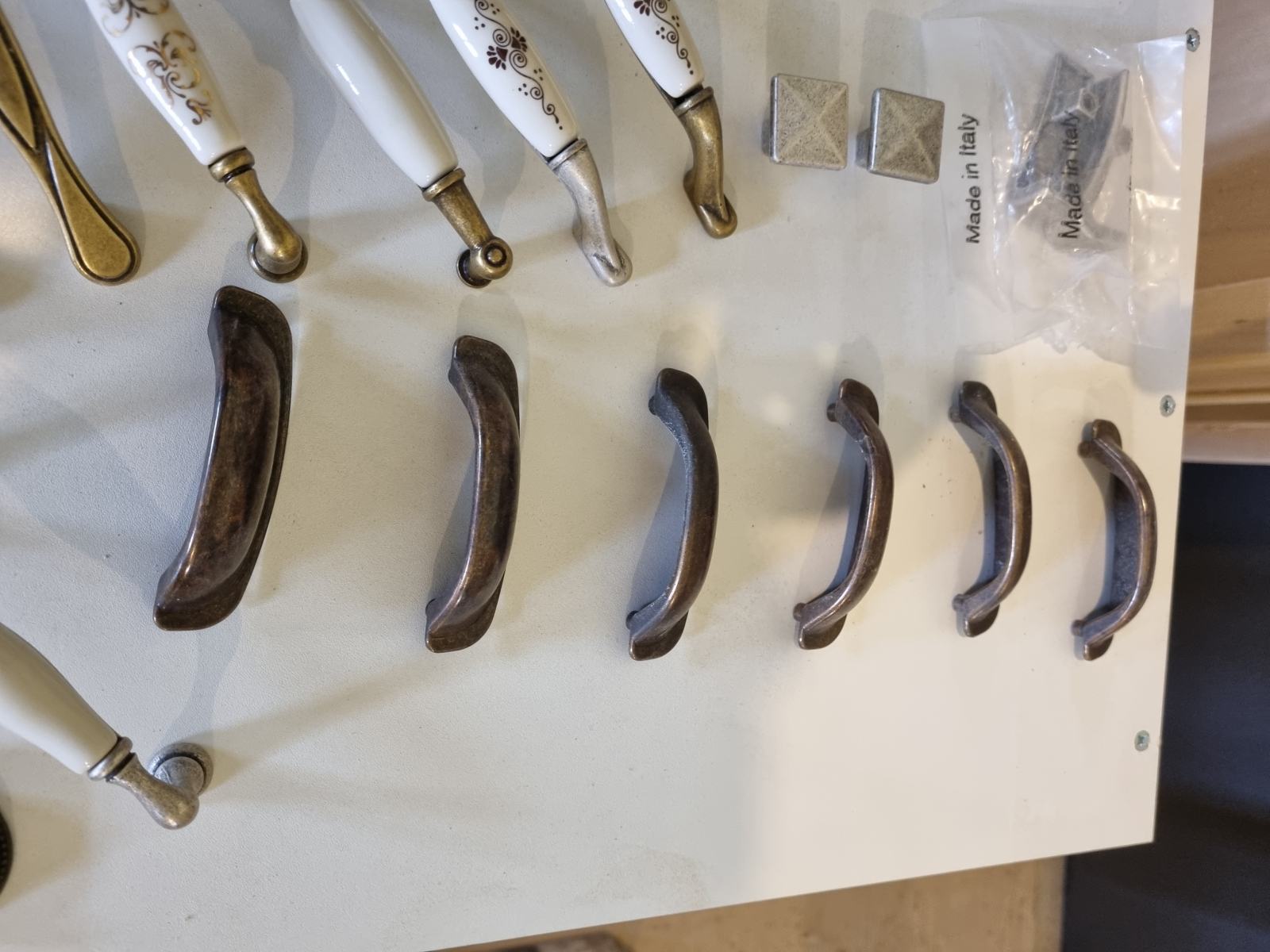 Ruckice za namještaj/stilske