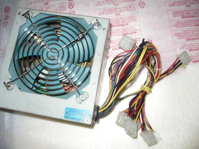 400W DELUXe SWITCHING POWER SUPPLY ATX-400W ATX P4