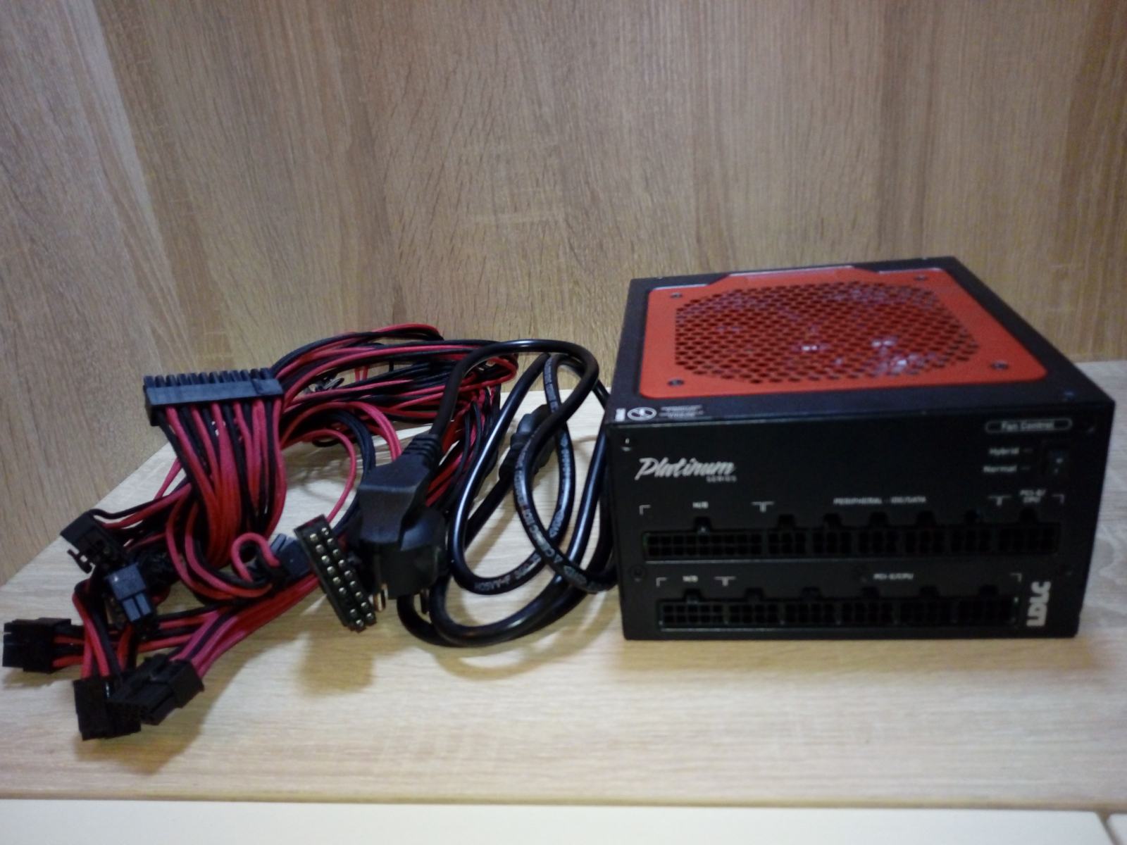 Seasonic Platinum ATX-850 850W PSU modularno napajane 80+ PLATINUM