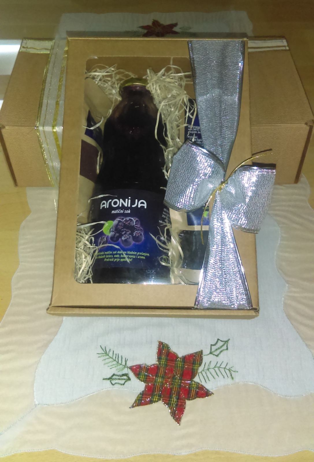 ARONIJA - POKLON PAKETI