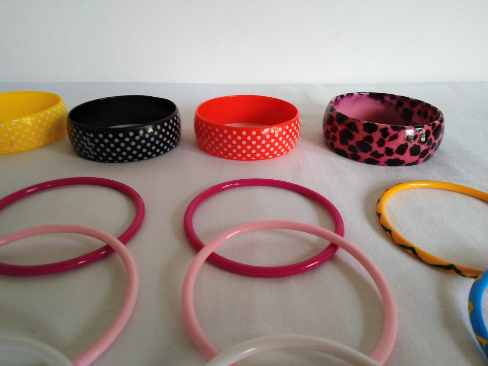 Metalne narukvice Plastična narukvica Novo