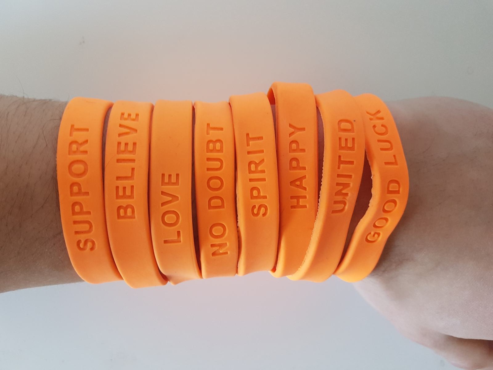 PRODAJEM GUMENE NARUKVICE - NAJPOVOLJNIJE!