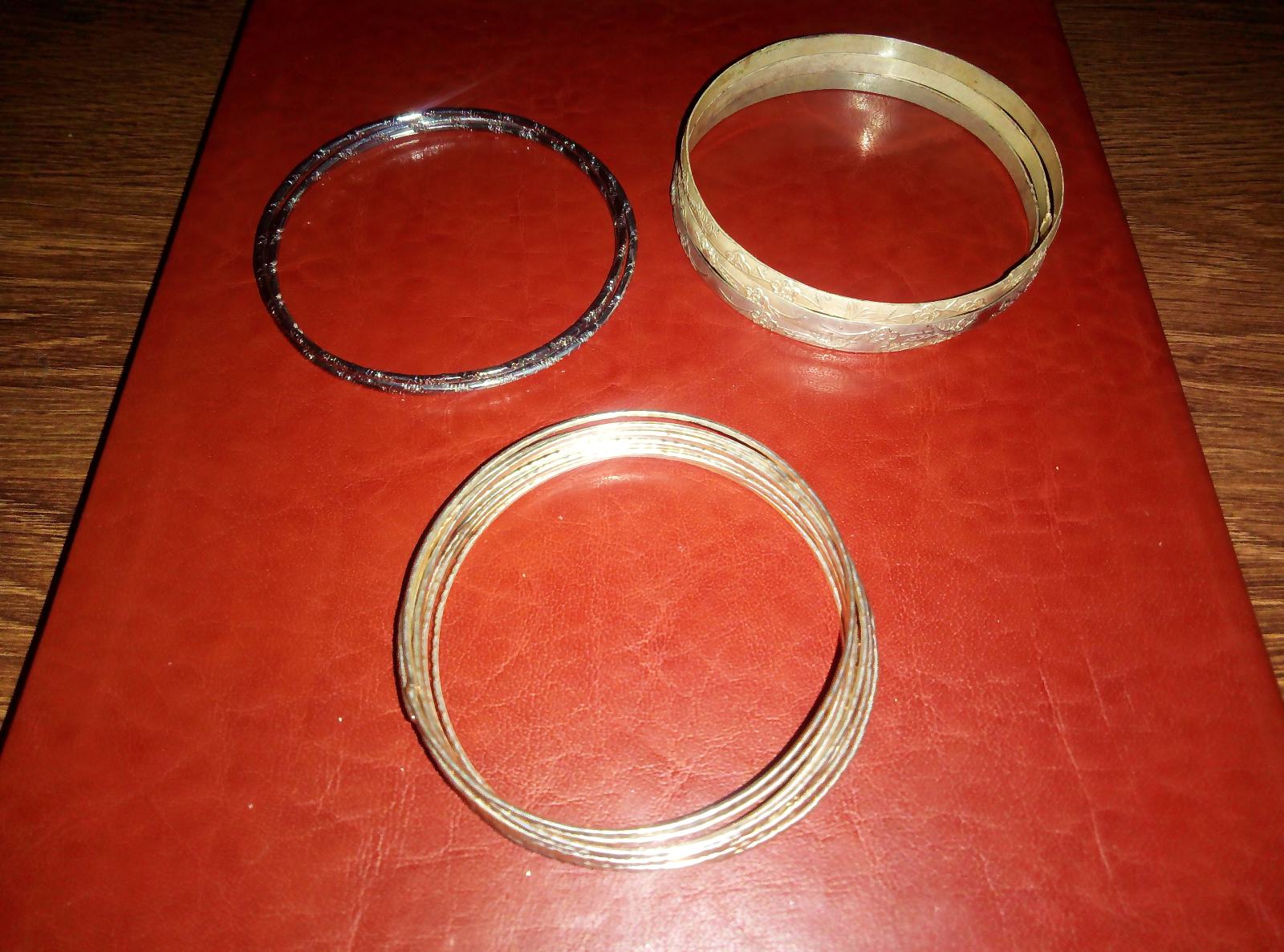 Razne bijele narukvice - 10 komada - BIŽUTERIJA