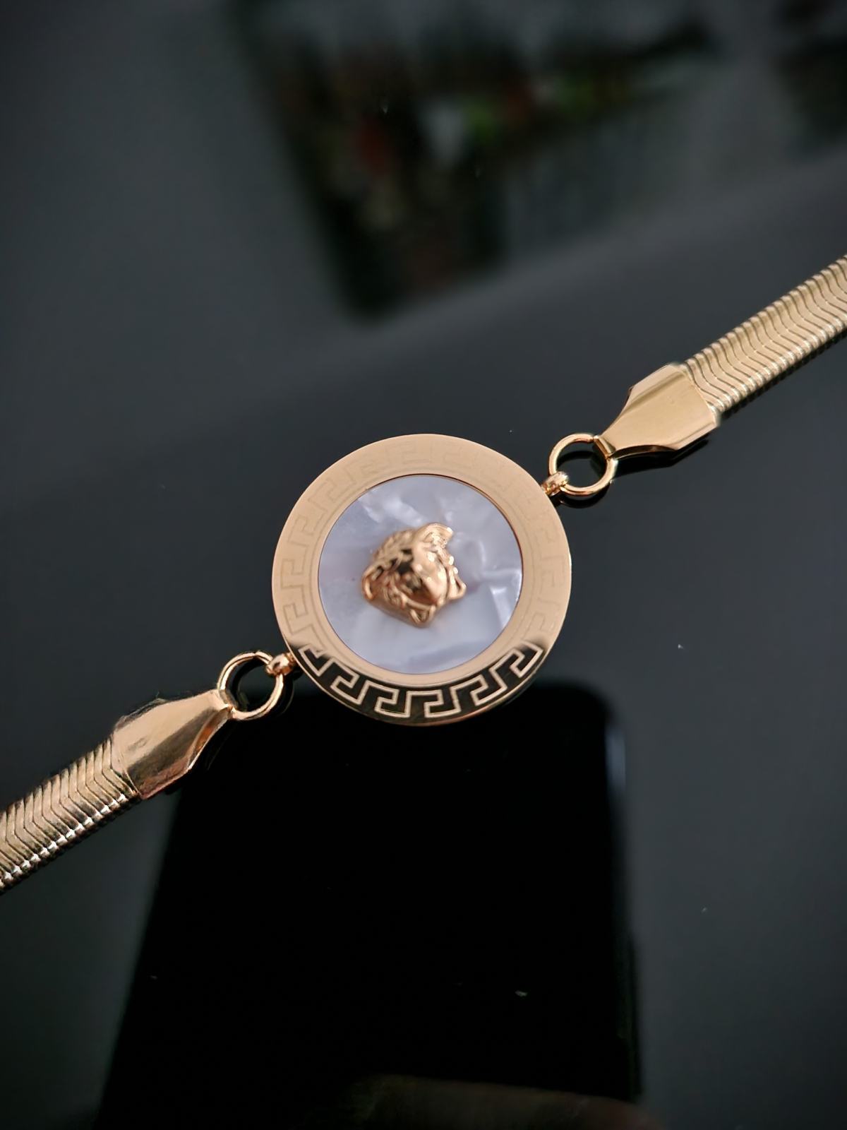 VERSACE narukvica nova