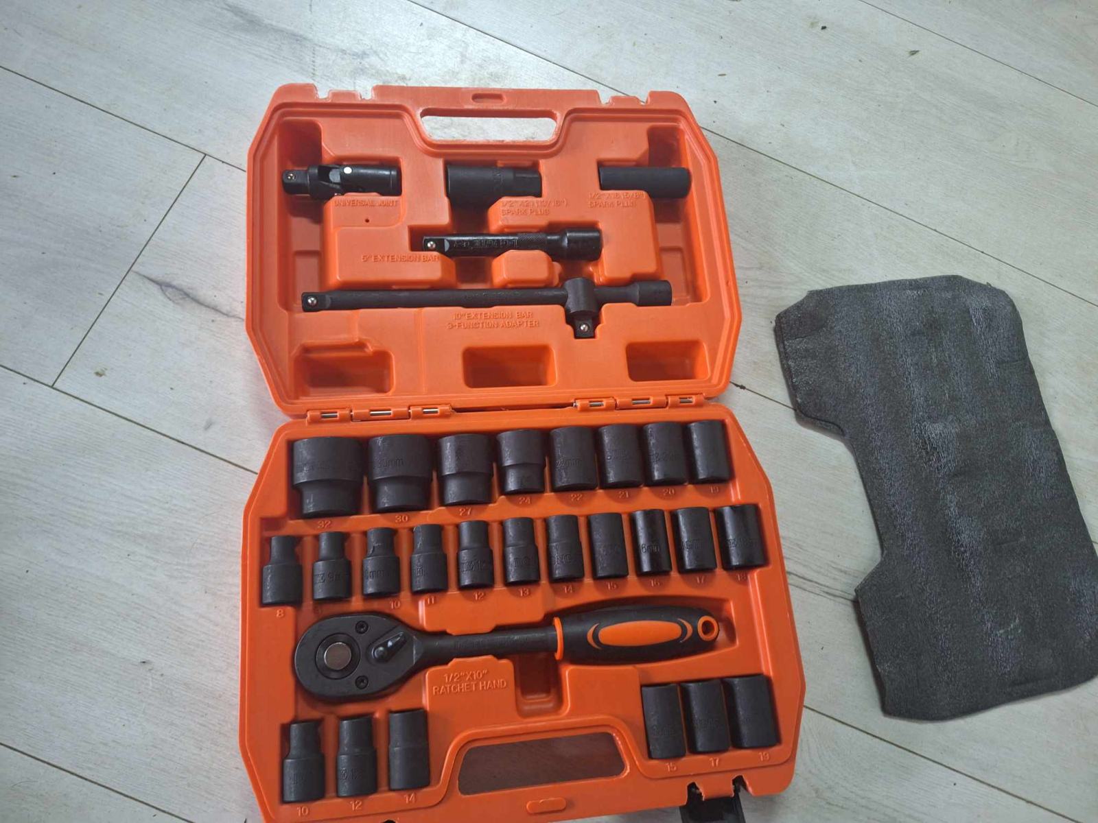 kovane gedore 8-32mm novo u koferu