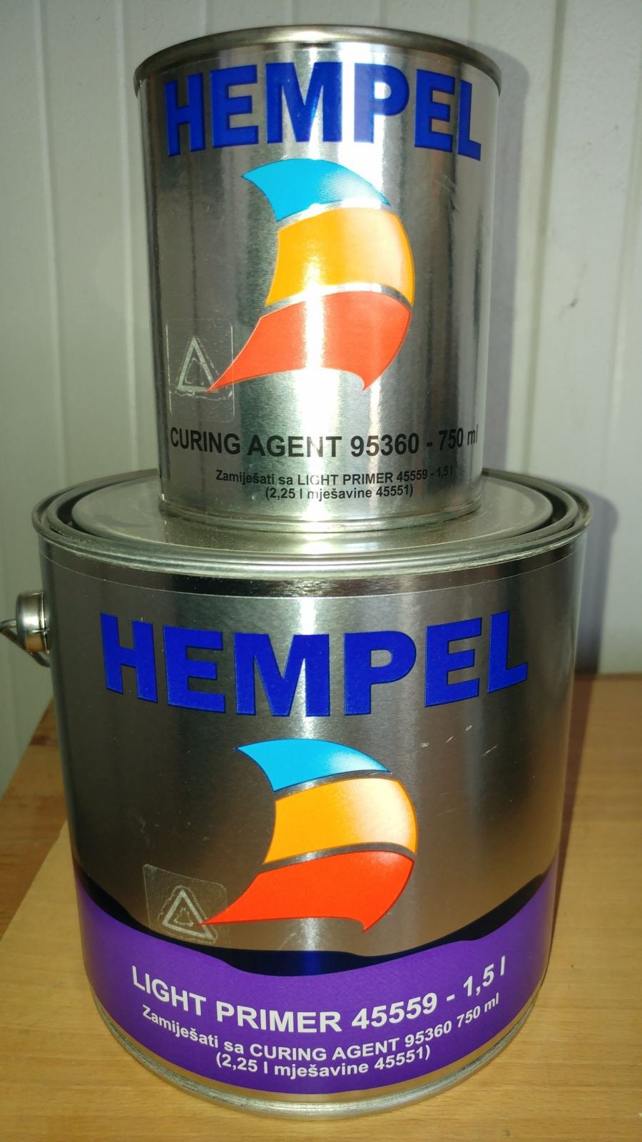 Hempel light primer 45551 - 2,25 l (45559+95360) ***PRILIKA***