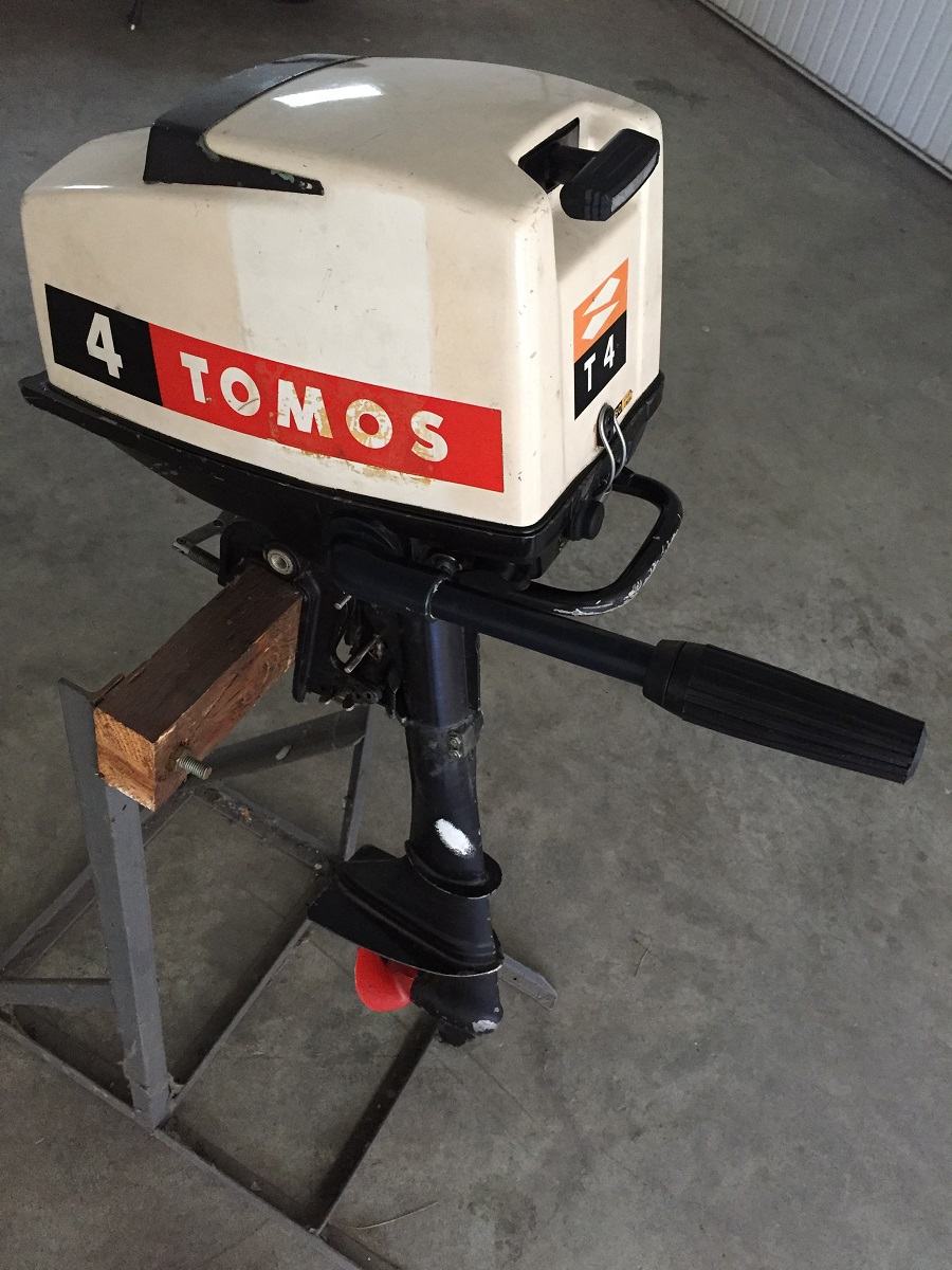 Legendarna penta - Tomos 4 - vanbrodski motor - bez spremnika goriva